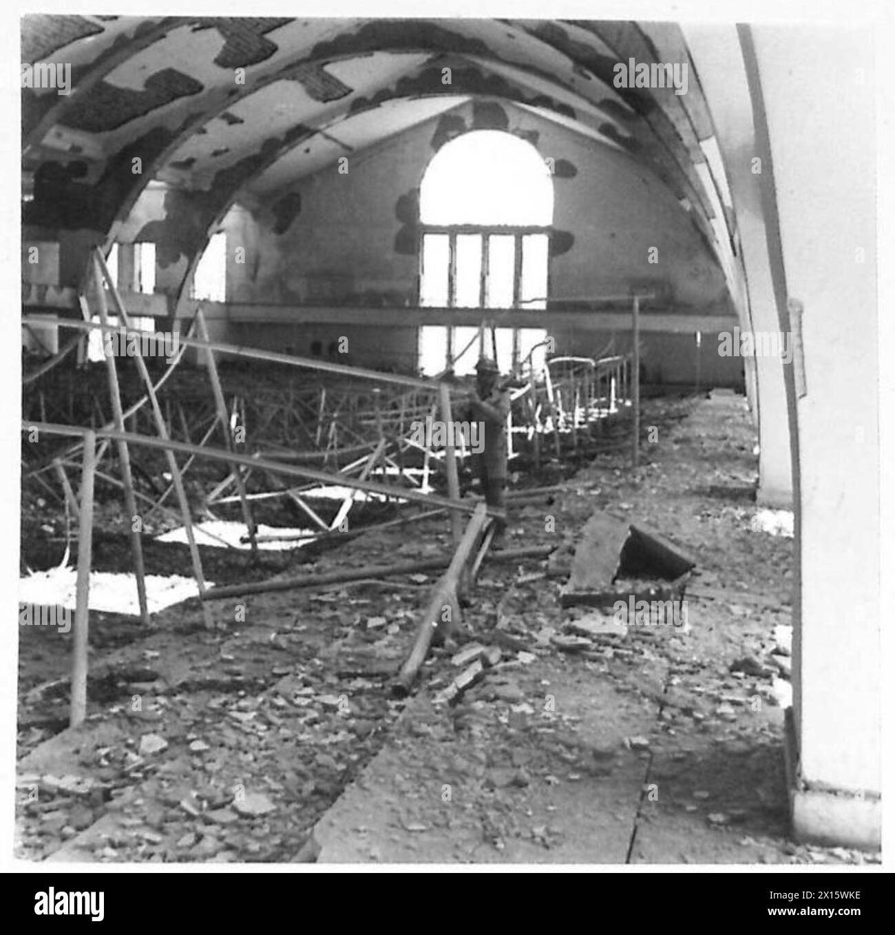 Twisted metal broken pillars hi-res stock photography and images - Alamy