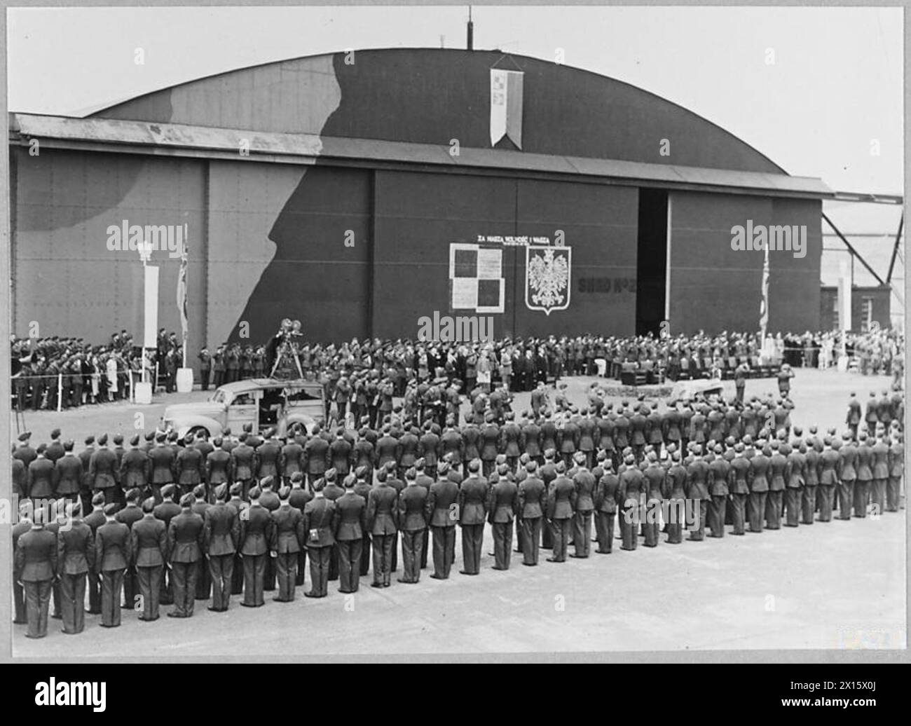 In July 1941 at RAF Swinderby, Polish and RAF officers participated in ...