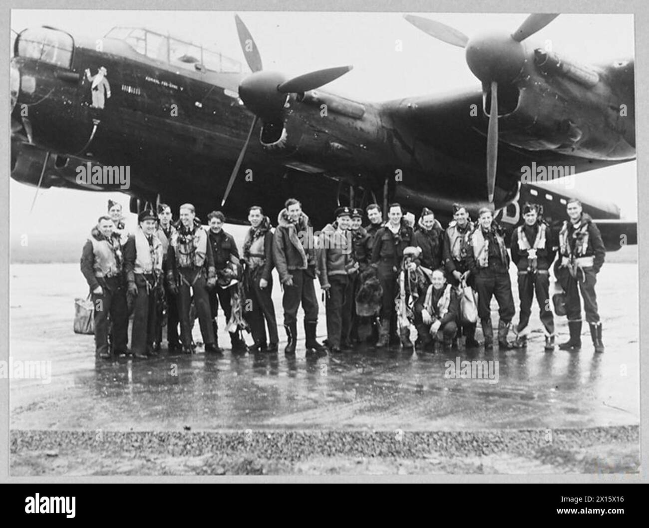 R.A.F. MEN WHO BOMBED BERLIN Stock Photo - Alamy