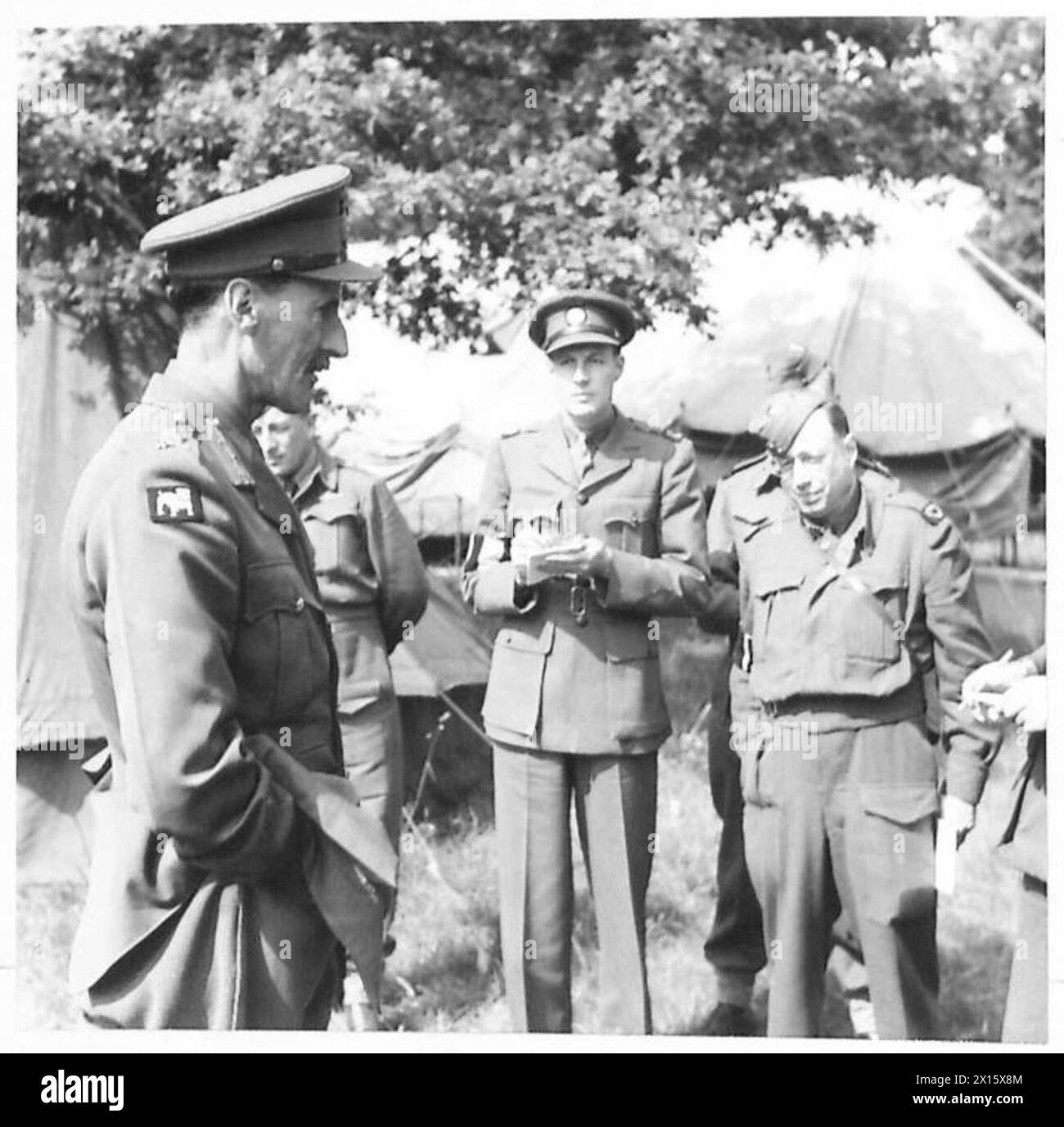 British journalists Cut Out Stock Images & Pictures - Alamy