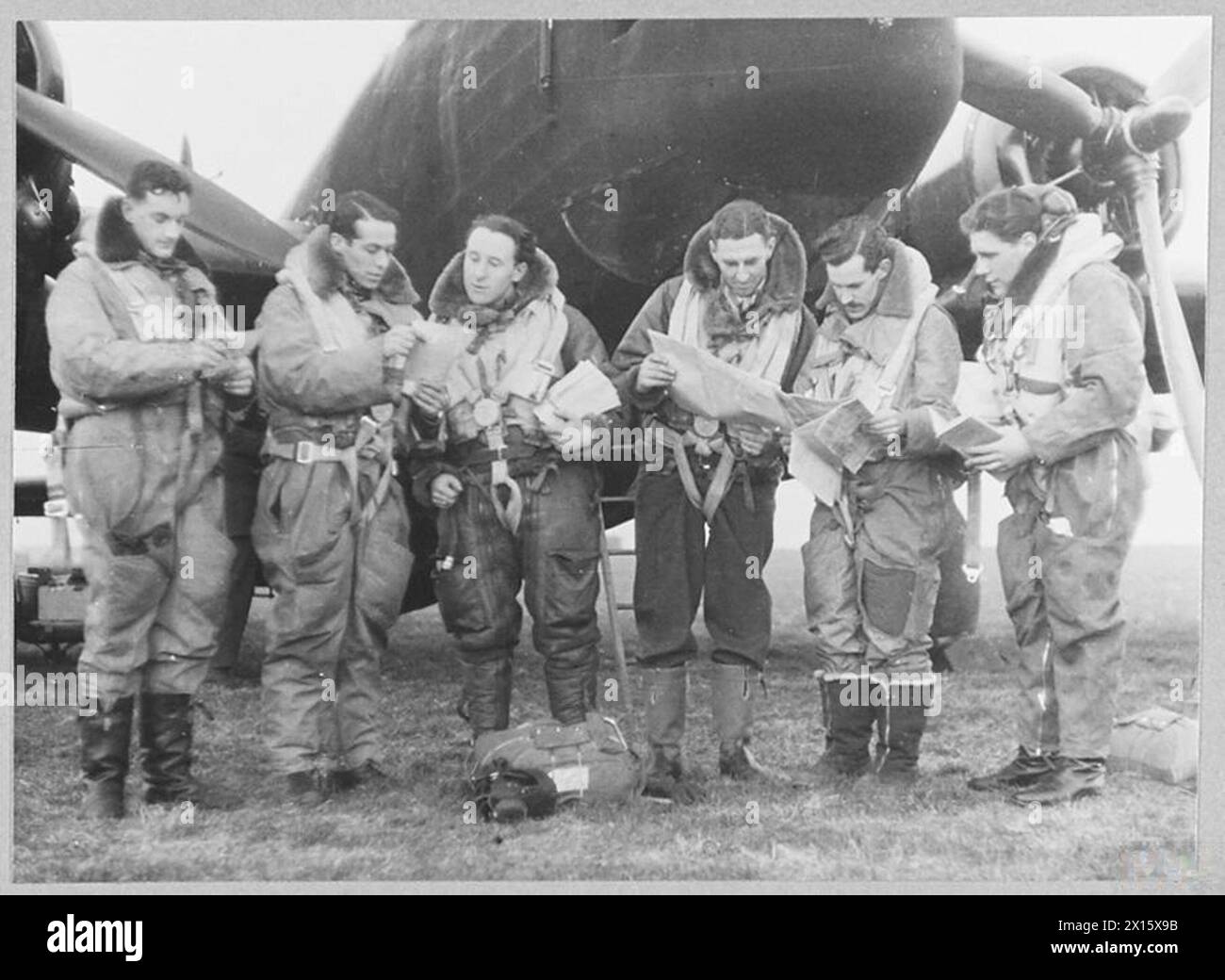 R.A.F. BOMBER PERSONNEL : BEFORE AND AFTER A RAID - The crew of an R.A ...
