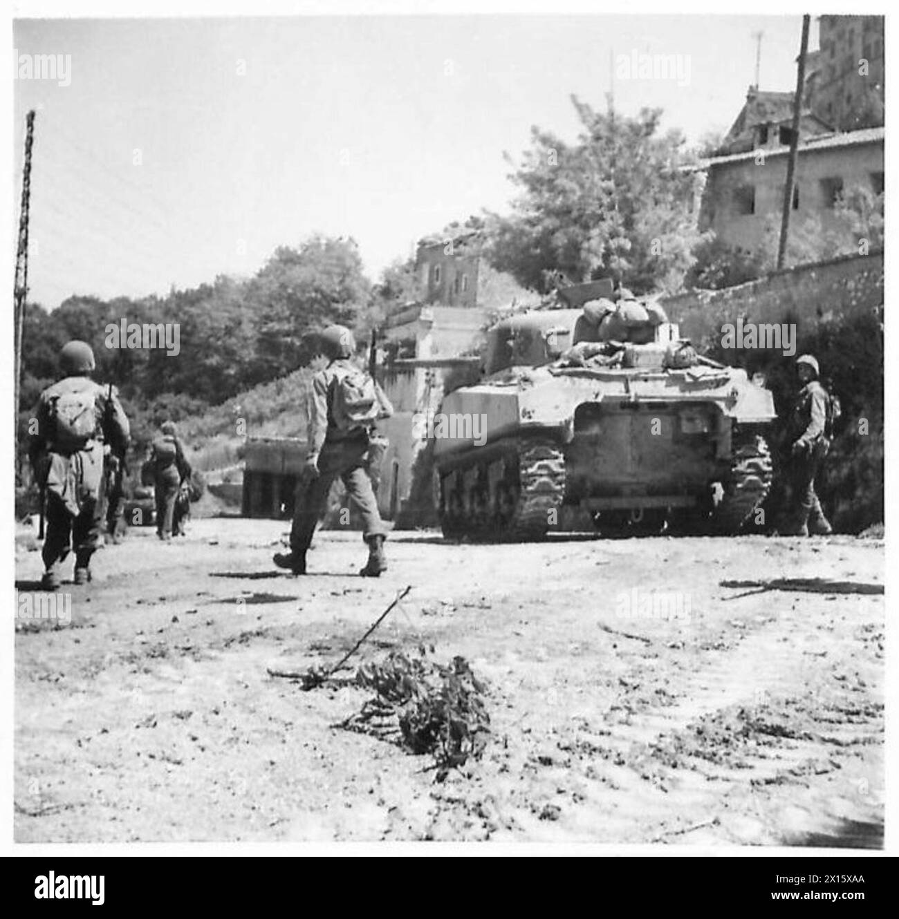 FIFTH ARMY : VARIOUS - Supported by Sherman tanks, the first wave of ...