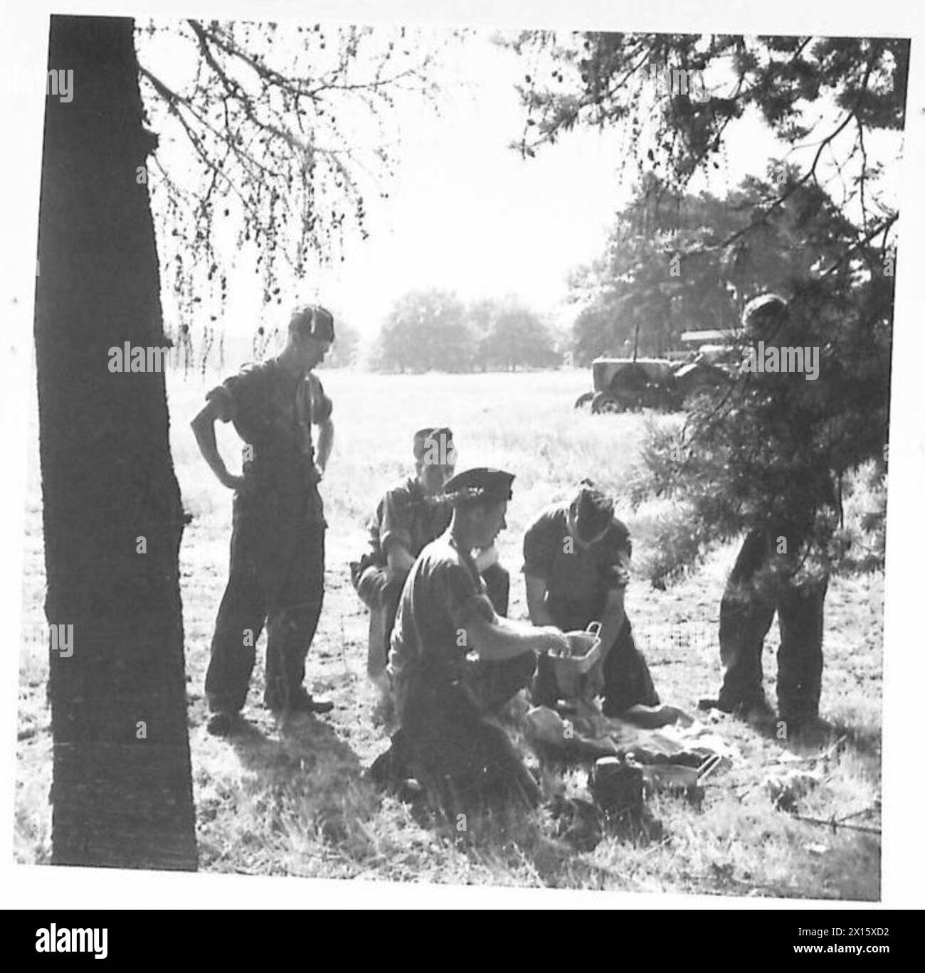 Soldiers eat Black and White Stock Photos & Images - Alamy