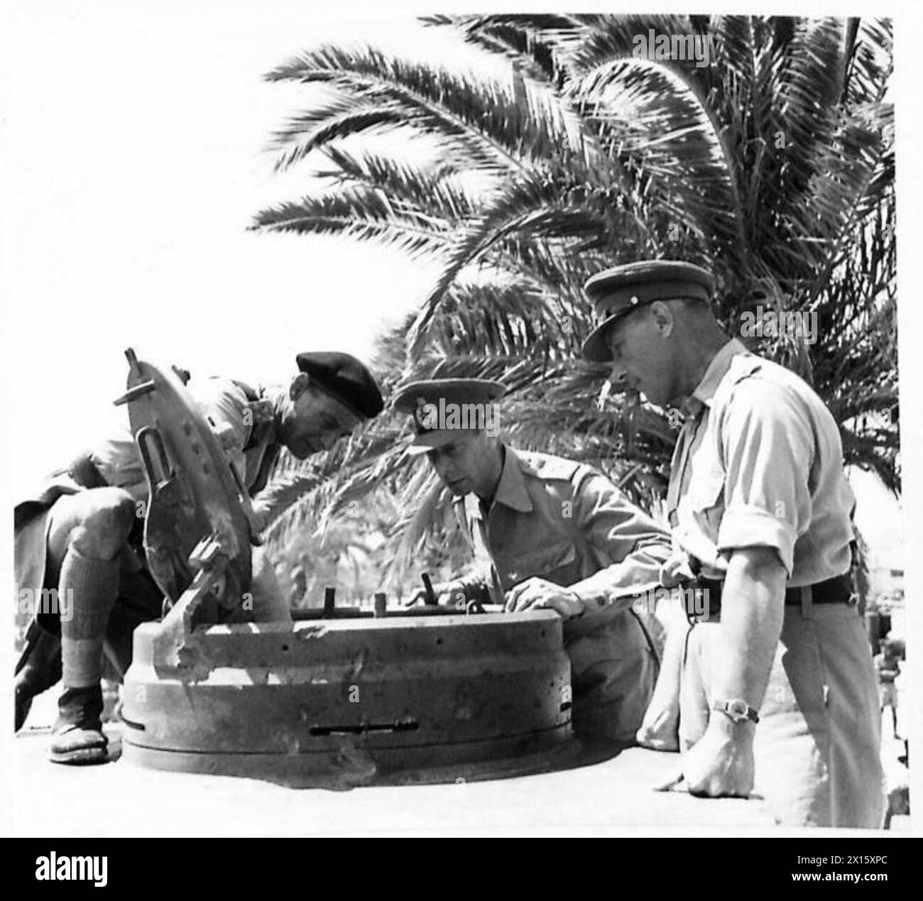 King tiger tank hi-res stock photography and images - Alamy