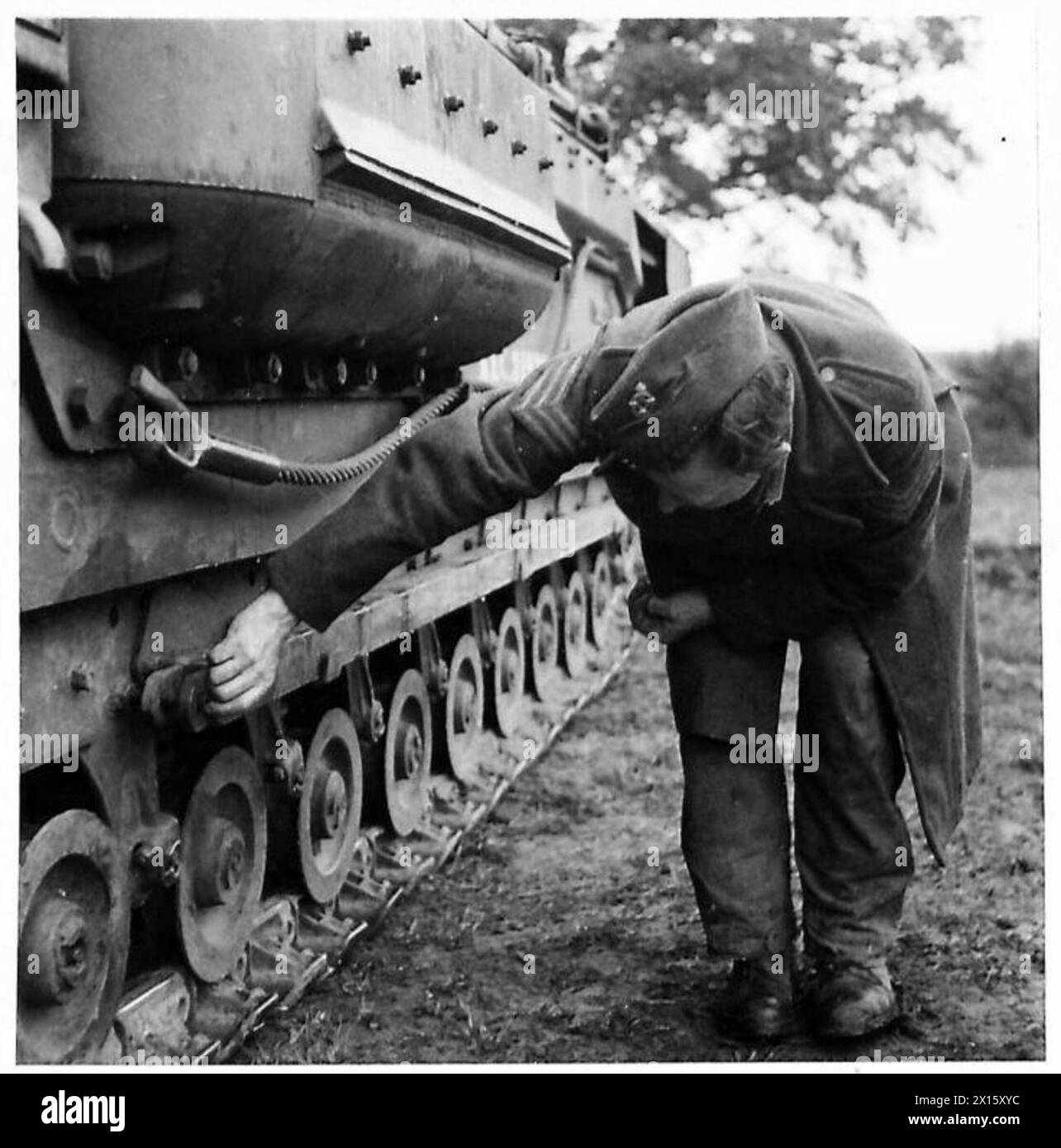 EXPERIMENTAL TANK RECOVERY SECTION ABORFIELD - Fixing boom , British ...