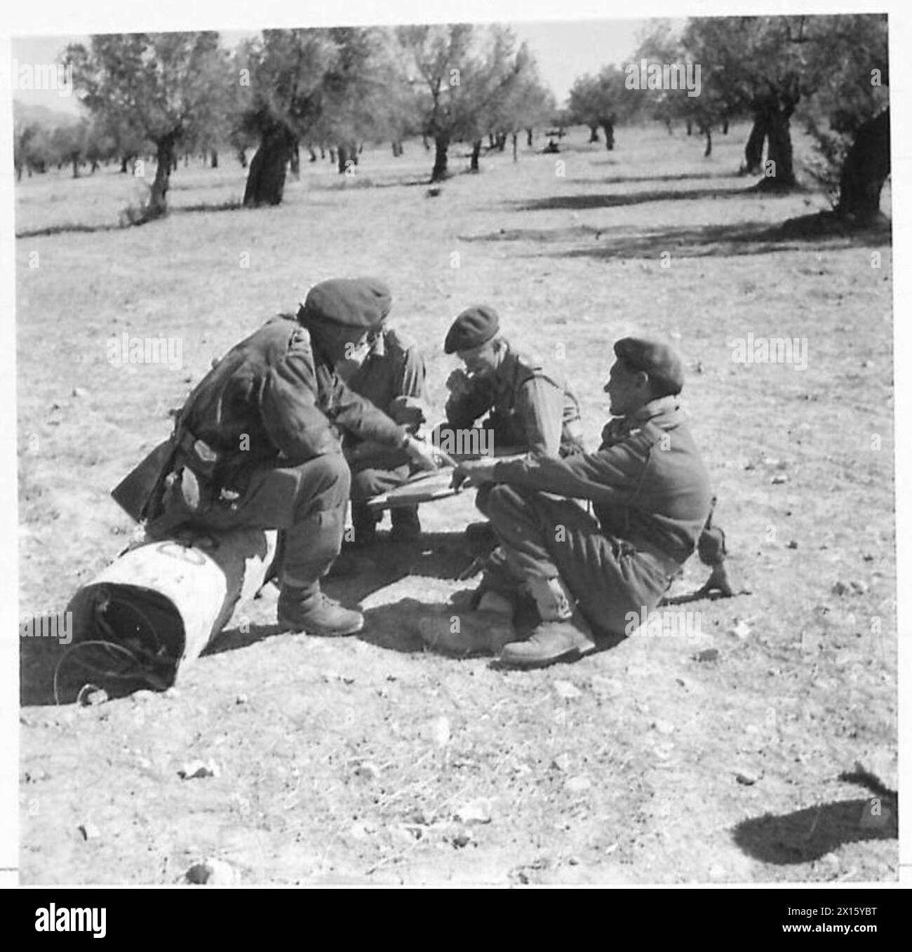 BRITISH AIRBORNE TROOPS LAND IN GREECE - Lieut. Colonel Coxon, DSO ...