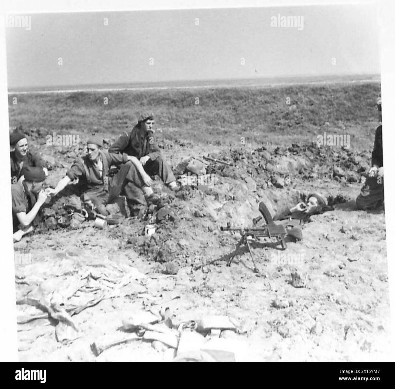 EIGHTH ARMY : GUARDS ON THE MOVE - Coldstream Guardsmen resting before ...