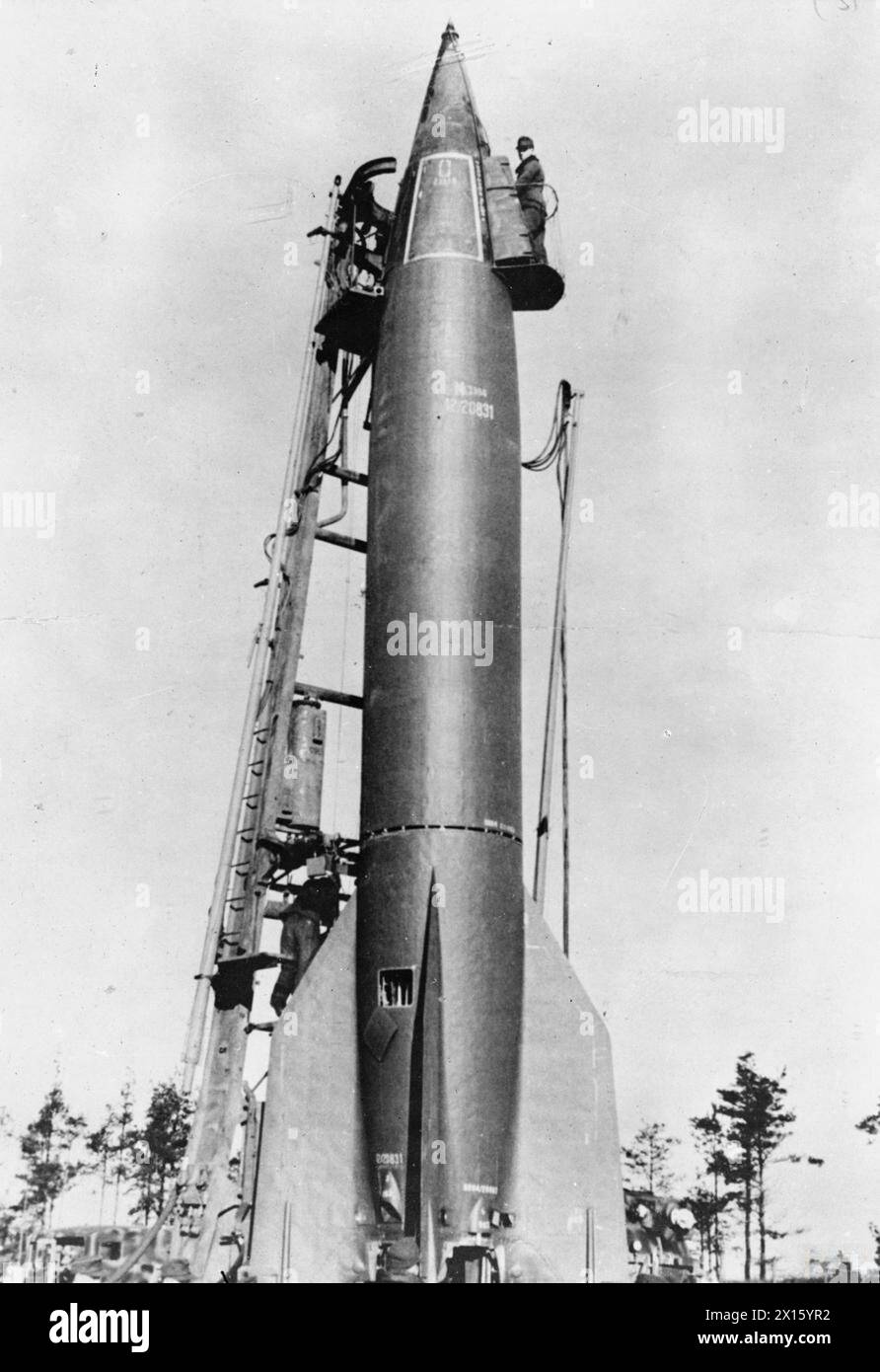 Rocket launch preparation hi-res stock photography and images - Alamy