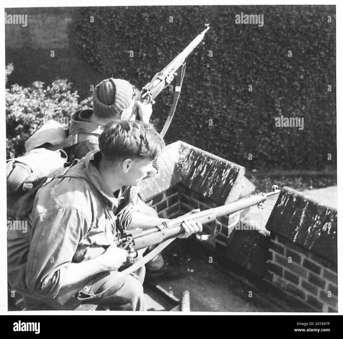 BRITAIN'S PARATROOPS IN ASSAULT EXERCISE - After taking the castle ...