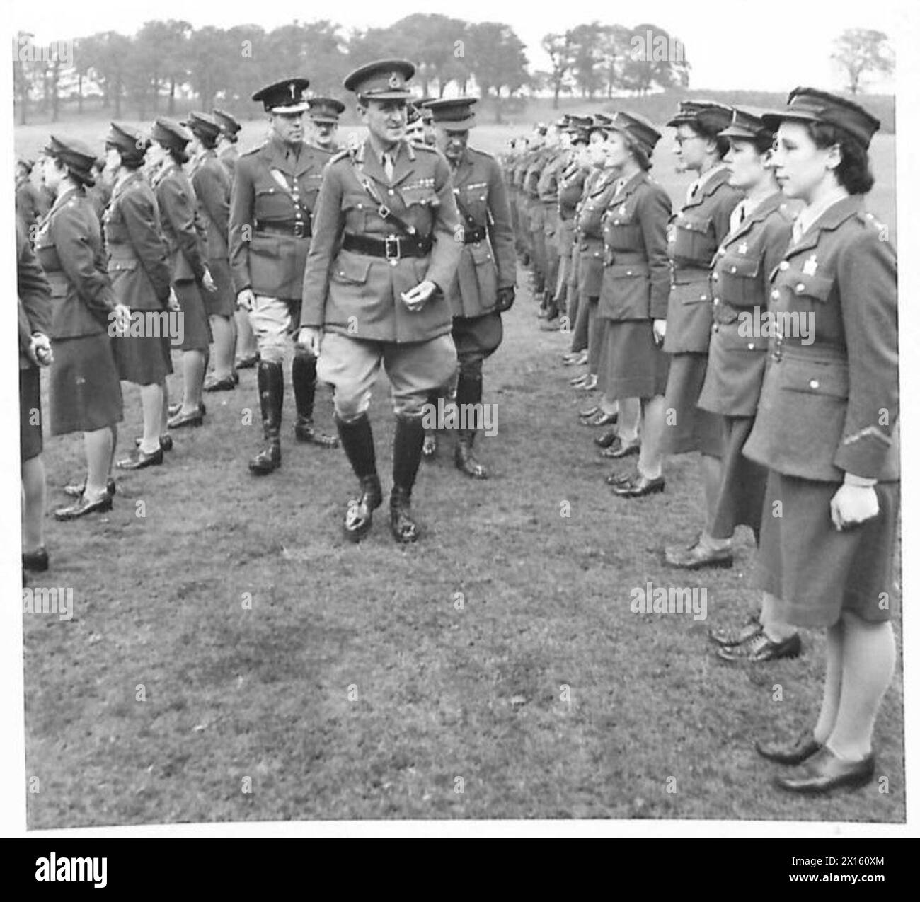 GENERAL SIR BERNARD PAGET VISITS INTELLIGENCE CORPS - Members of the ...