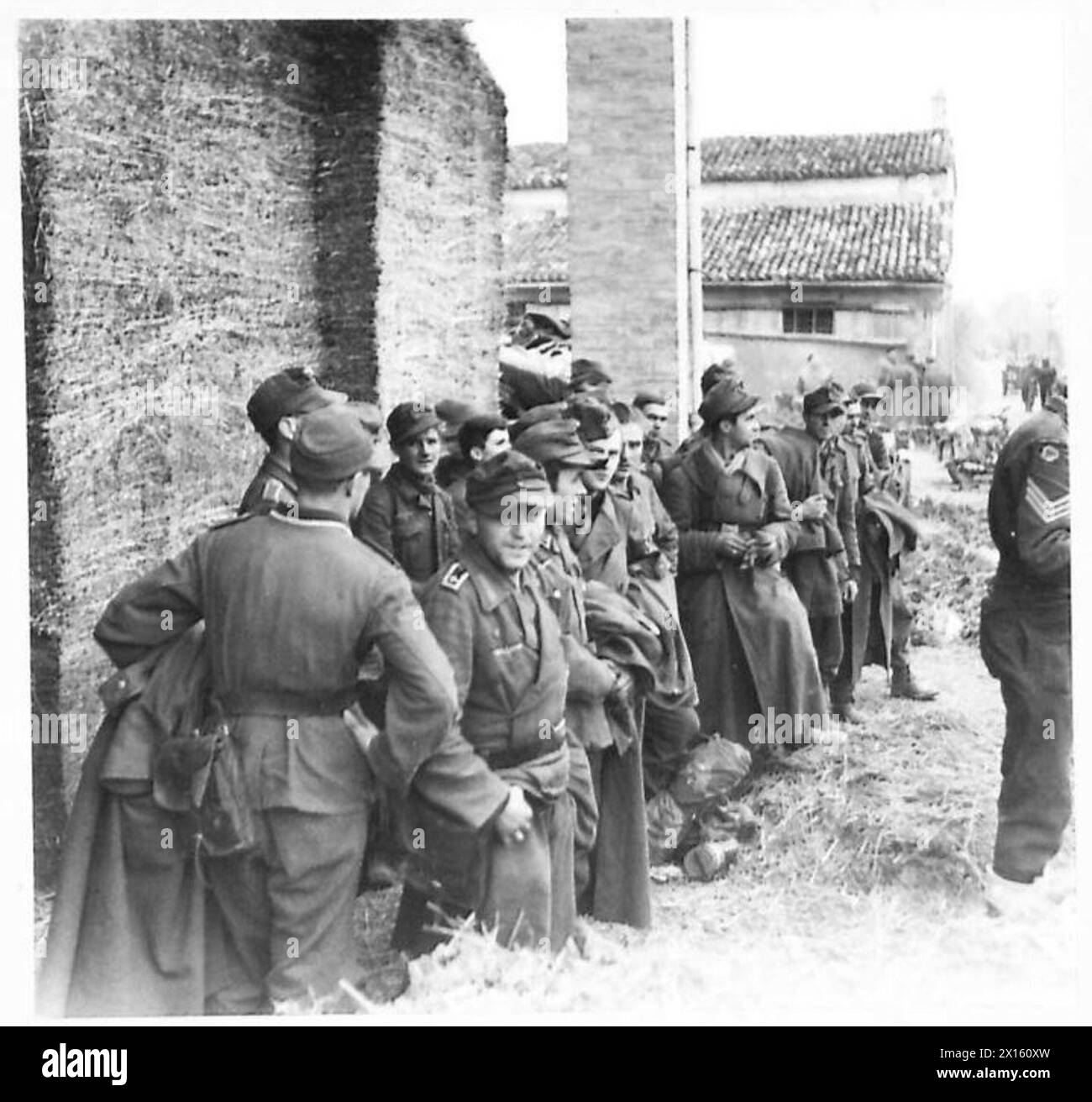 EIGHTH ARMY : VARIOUS - German prisoners taken by 139 Brigade at river ...