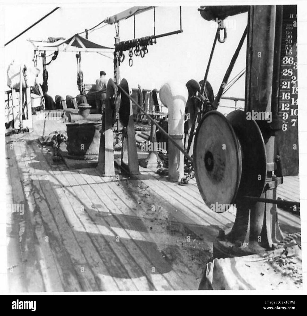 CABLE LAYING OPERATIONS - Cable passing under the dynamometer on its ...