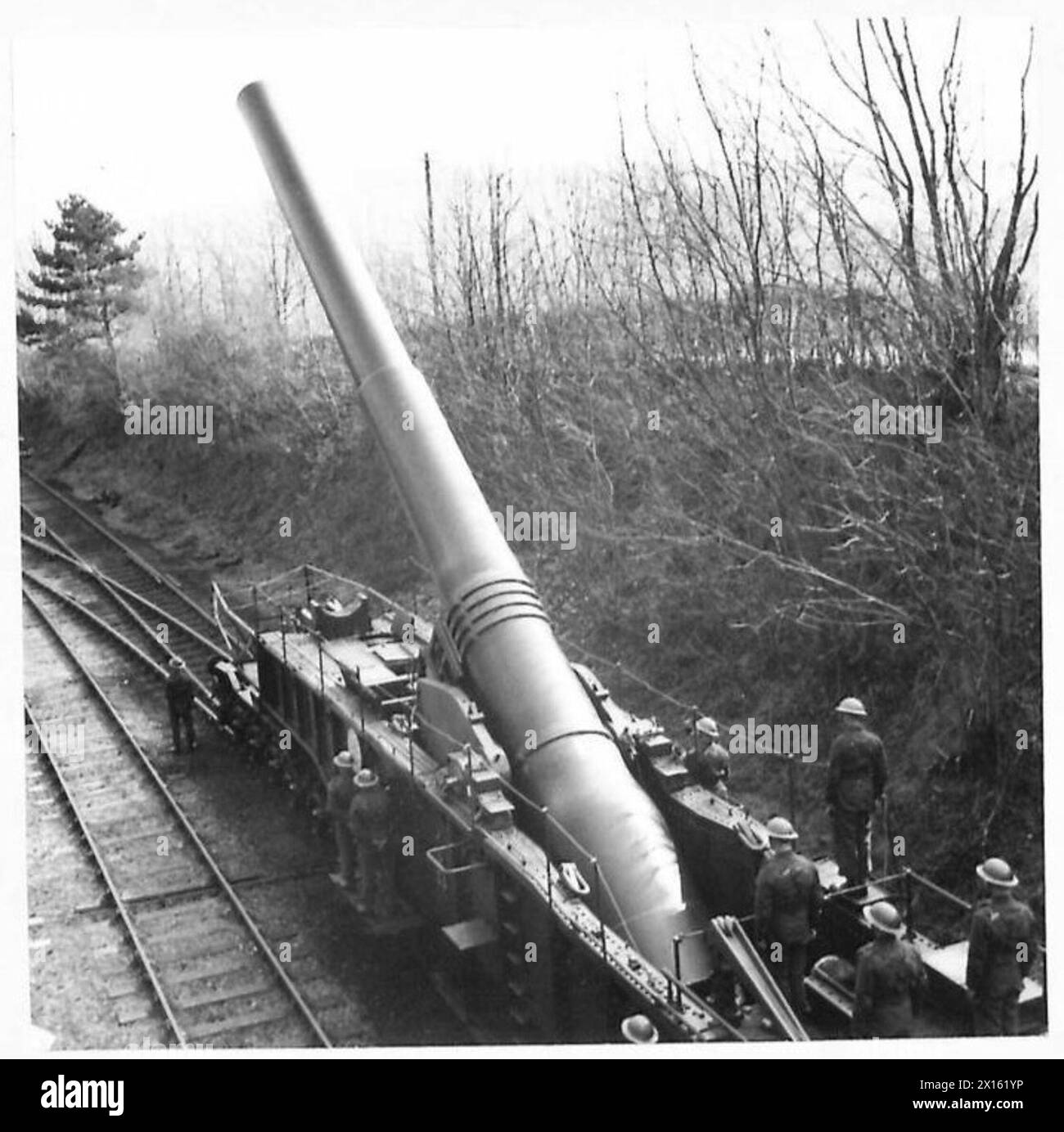 THE WORLD S LARGEST GUN - A view of the 18" super heavy railway ...