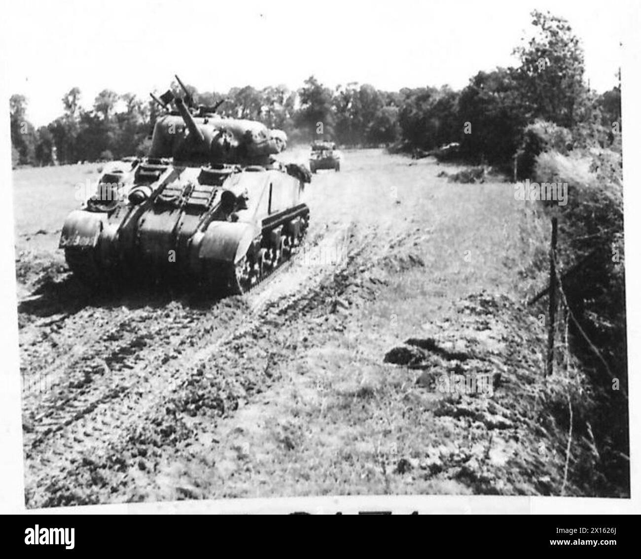 Sherman tanks 1944 Black and White Stock Photos & Images - Alamy