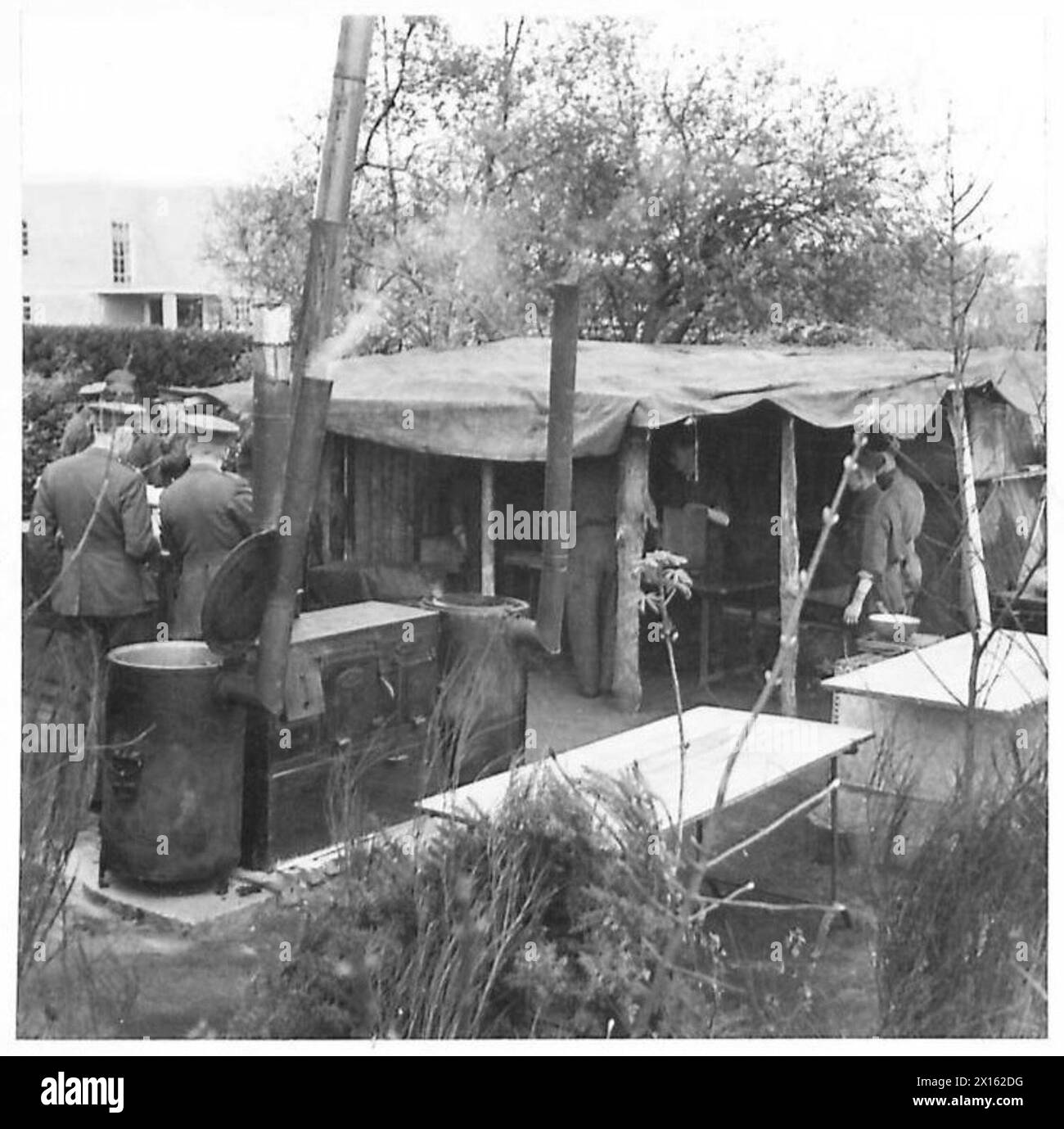 IMPROVISED COOKING OVENS - Improvised cooking ovens and boilers in use ...