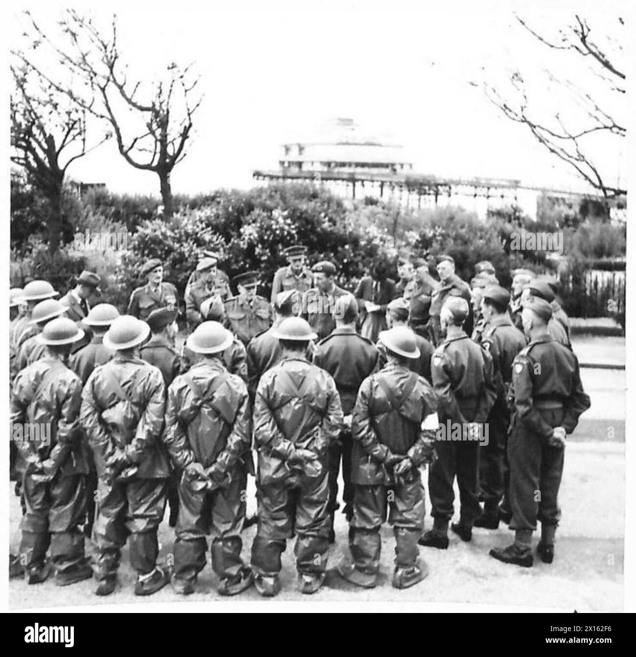 LIEUTENANT GENERAL SCHREIBER VISITS KENT HOME GUARD - Lieutenant ...