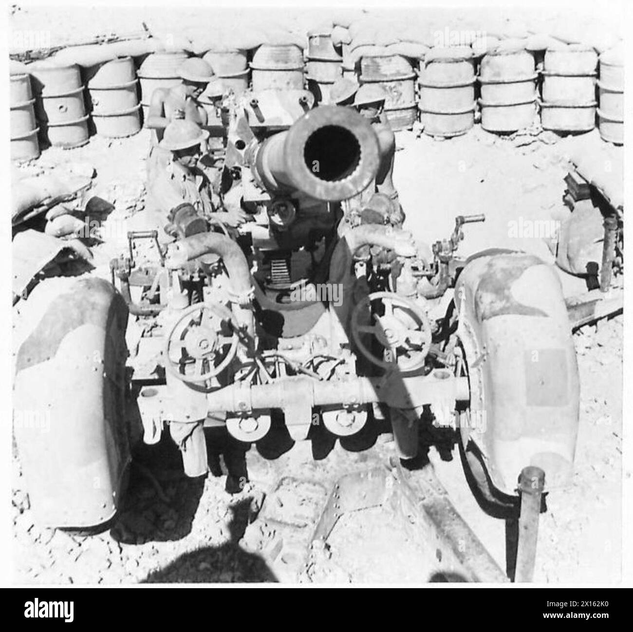 Anti aircraft gunners british hi-res stock photography and images - Alamy