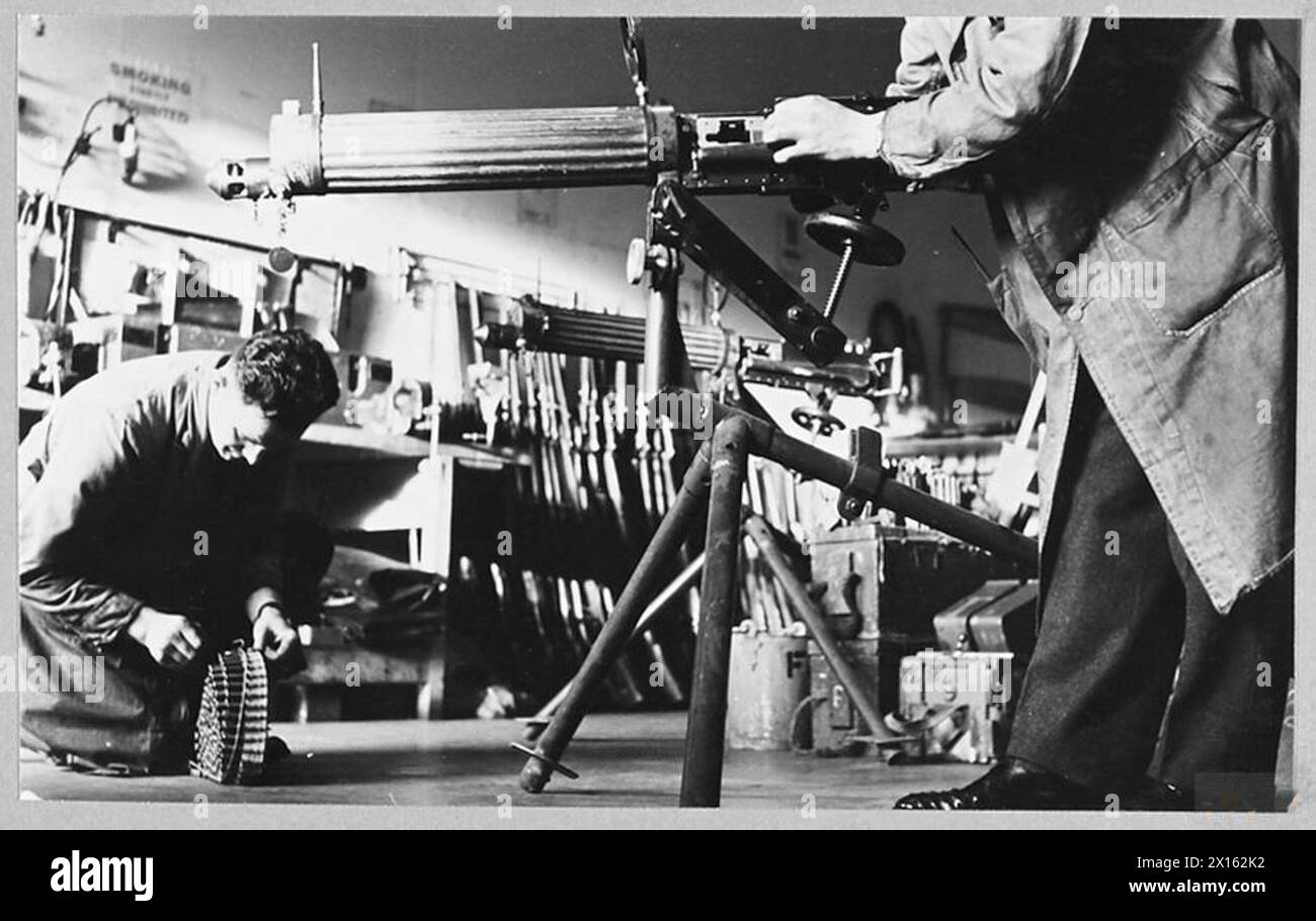 BARRAGE BALLOON TAKES TO THE WATER : - 8662. Maintenance work on the ...