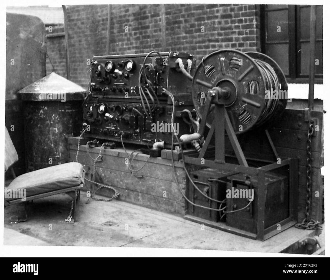 SOUND RANGING EQUIPMENT - S/R Equipment, modifications to outstation ...