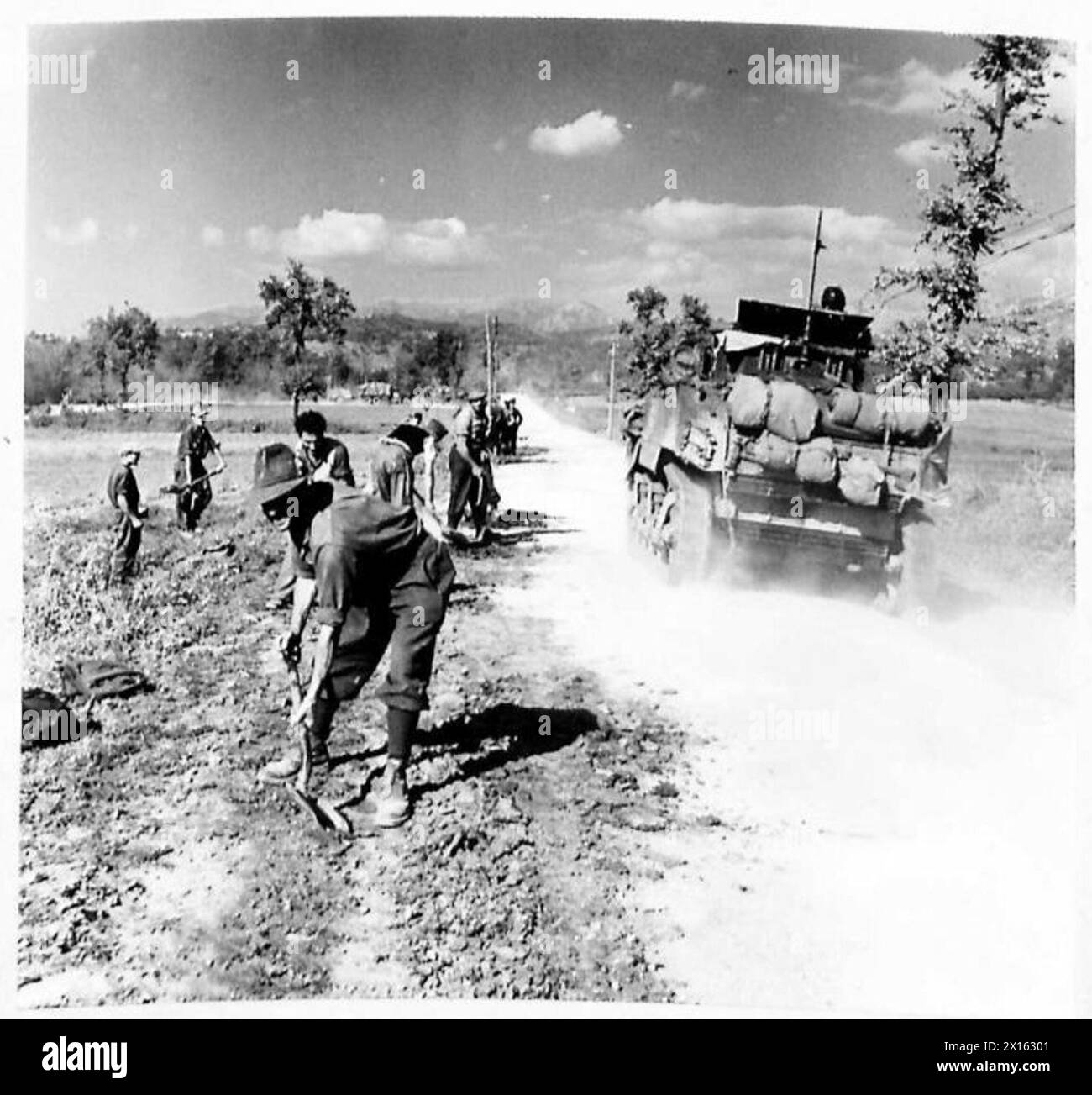 S road construction Black and White Stock Photos & Images - Alamy