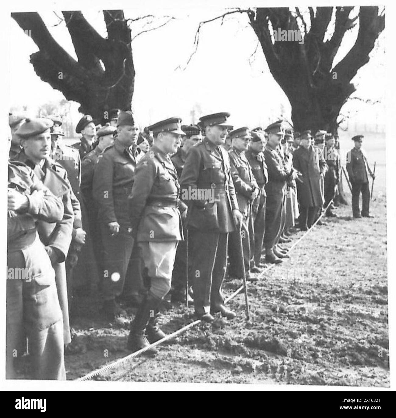 FLAME WEAPONS DEMONSTRATION - Lt.Gen. Thorne and spectators watching ...