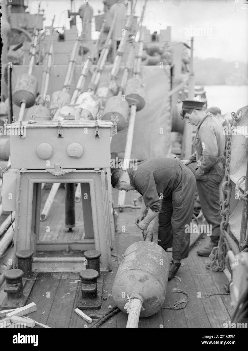 "THE SWEEPERS". SHIPS AND MEN OF THE 1ST AND 6TH MINESWEEPING FLOTILLAS ...
