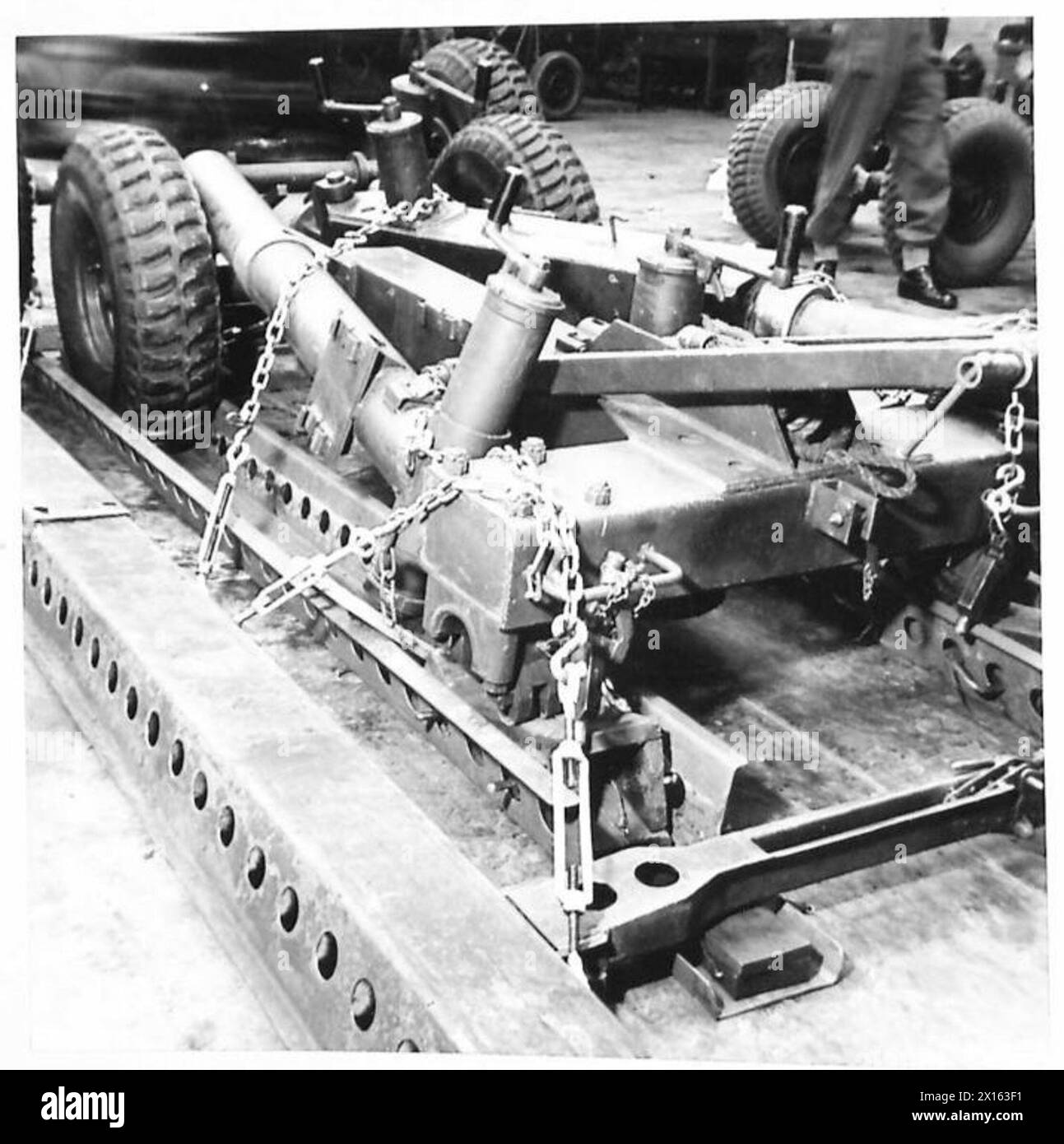 EQUIPMENT CARRIED BY GLIDERS - Guns and parts lashed together prior to ...