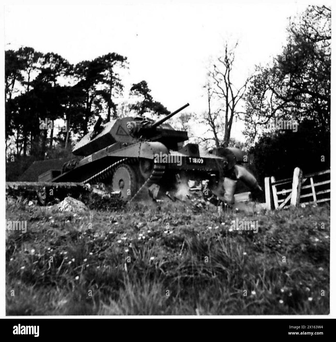 TANKS IN ACTION - Cruiser tanks smashing through walls and hedges ...