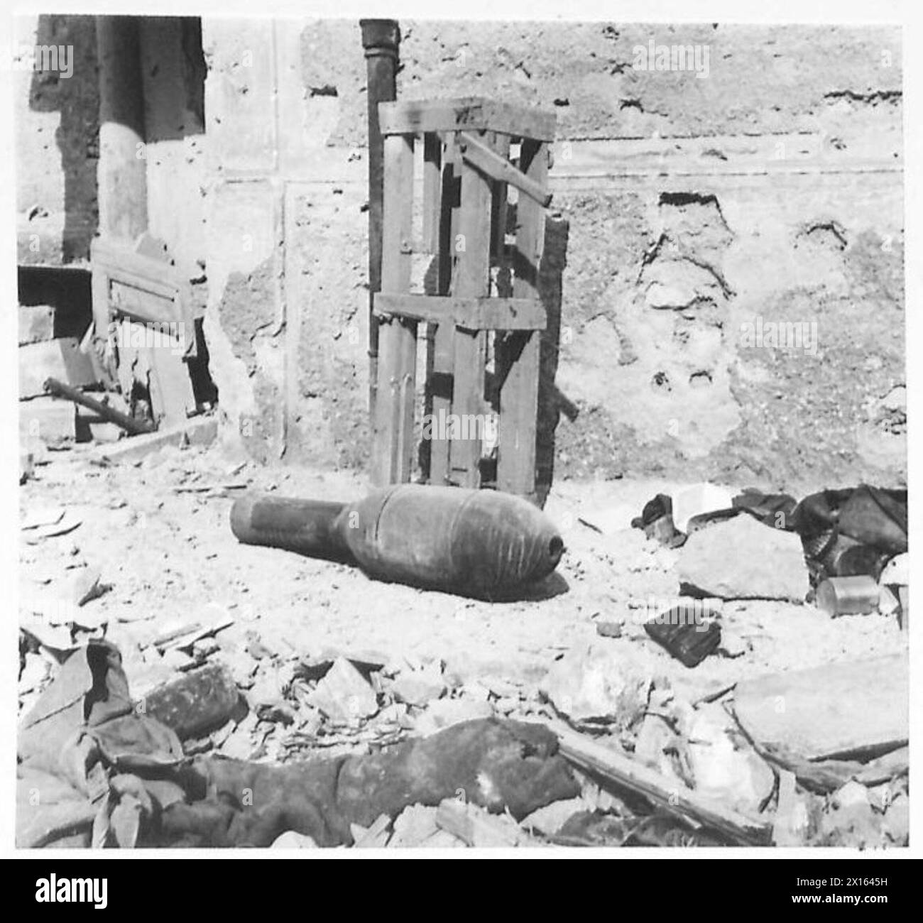 ITALY : CLEARING A ROAD THROUGH CASSINO - Enemy Rocket - Super ...