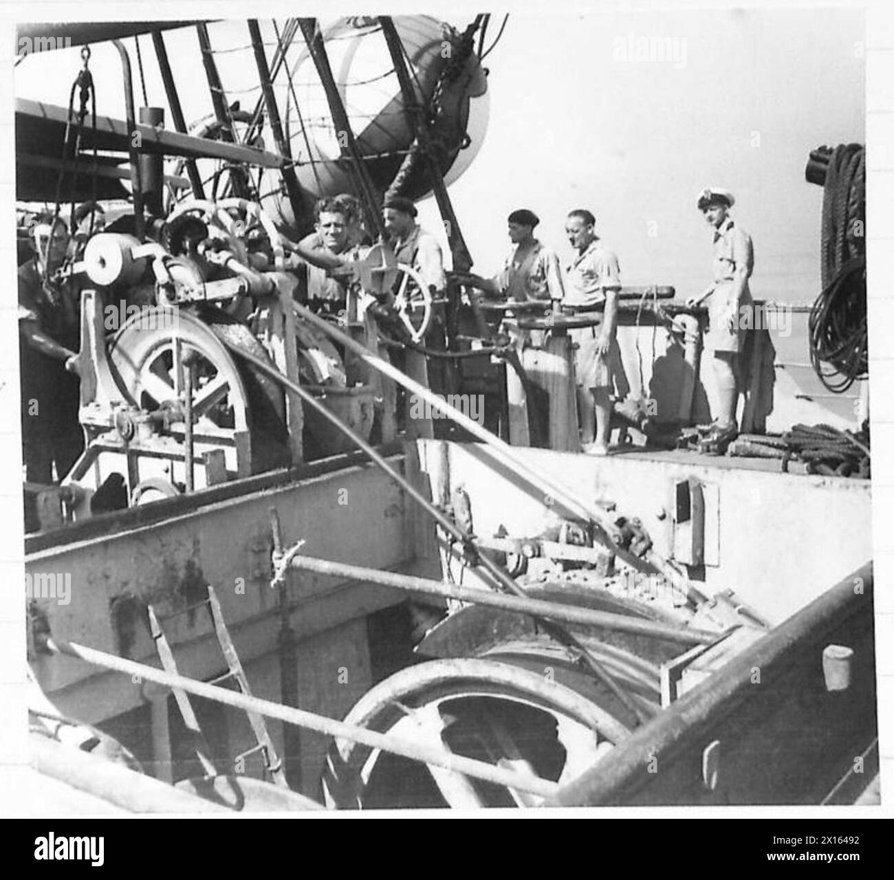 Transferring boats Black and White Stock Photos & Images - Alamy