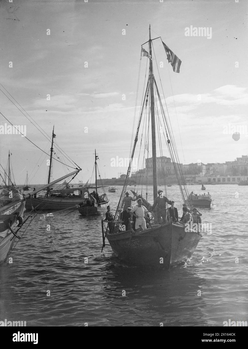 Navy sailors leave 1944 hi-res stock photography and images - Alamy