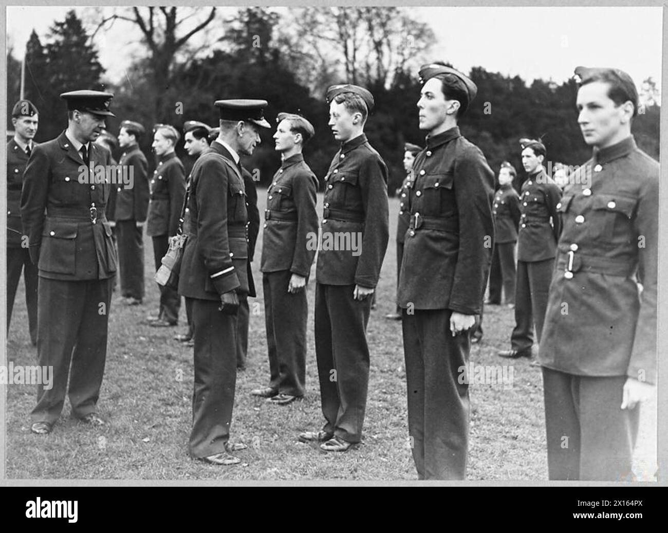 A.T.C. CHIEF AND STOWE SCHOOL CADETS - Air Commodore Chamier ...