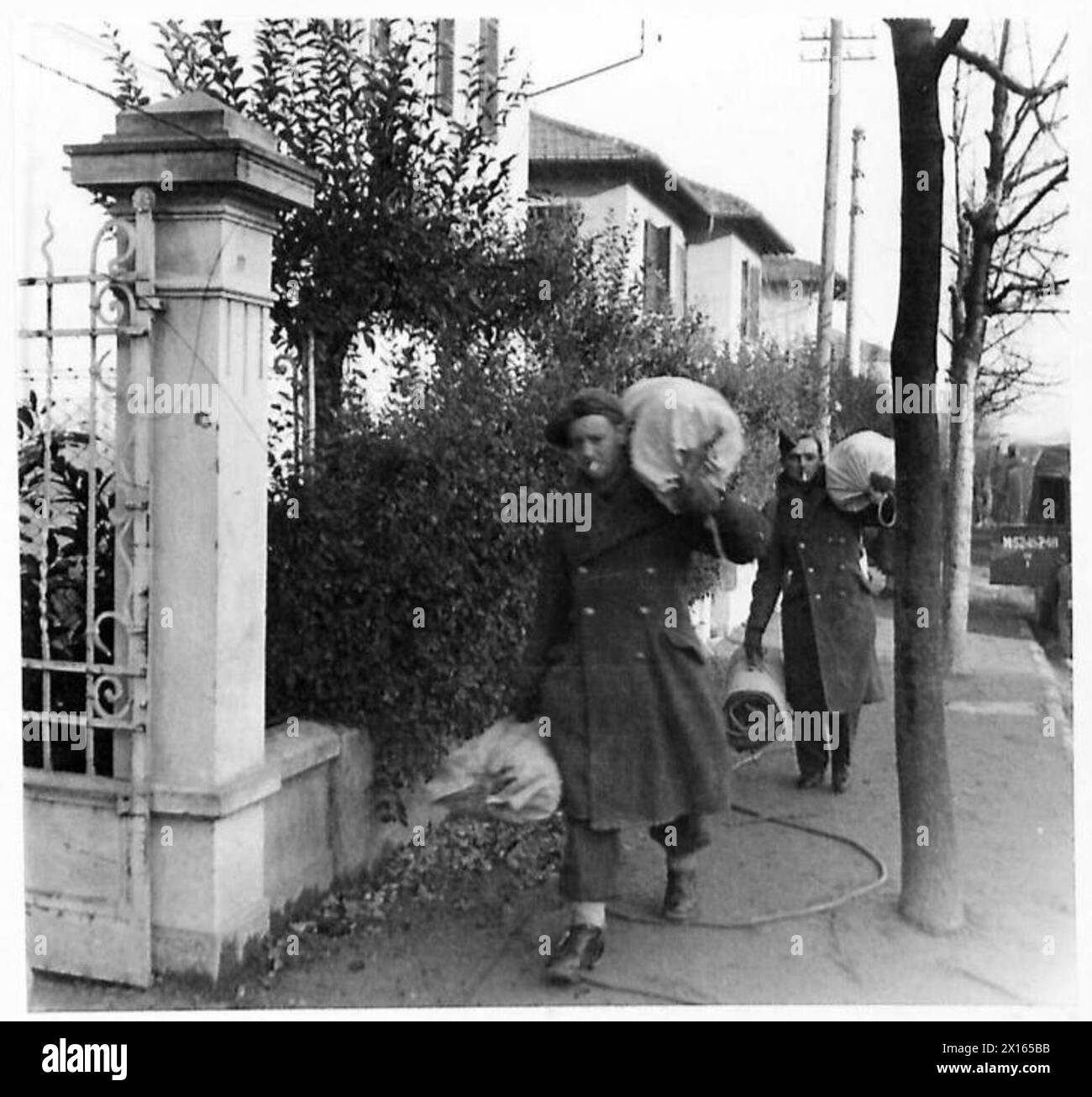 EIGHTH ARMY : HOME LEAVE FOR AN INFANTRYMAN - At the harbouring area ...