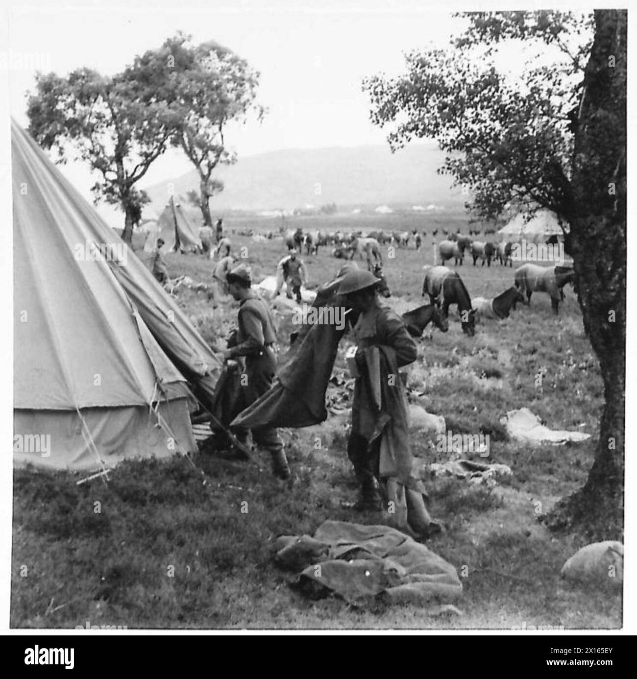 ROYAL INDIAN ARMY SERVICE CORPS - Preparing their tents ready for the ...