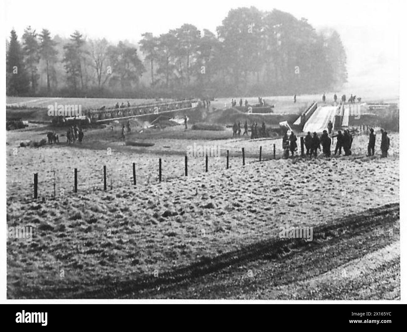 Bailey bridge across river hi-res stock photography and images - Alamy