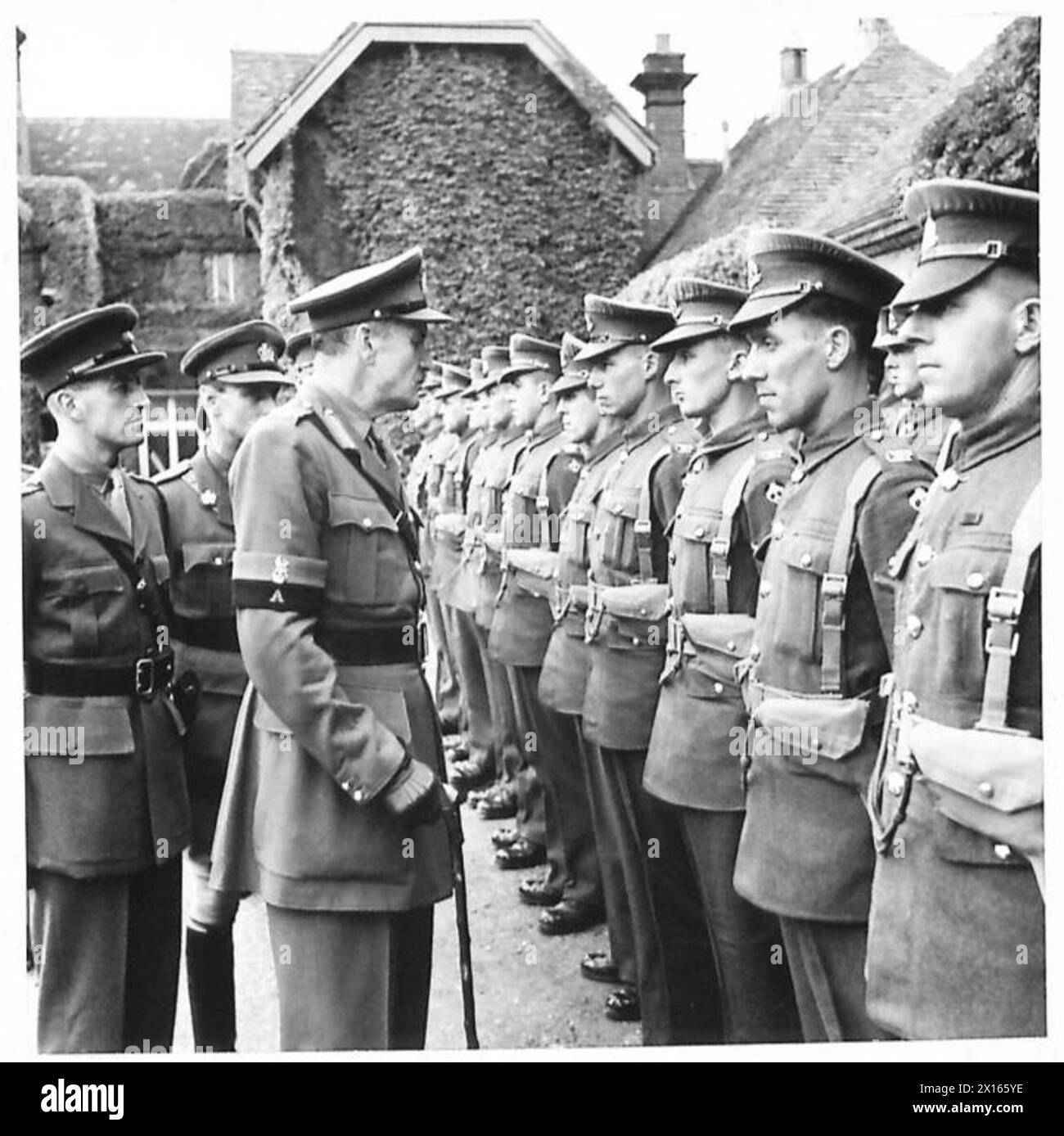 Major General Sir Percy Laurie inspecting soldiers at Newmarket ...