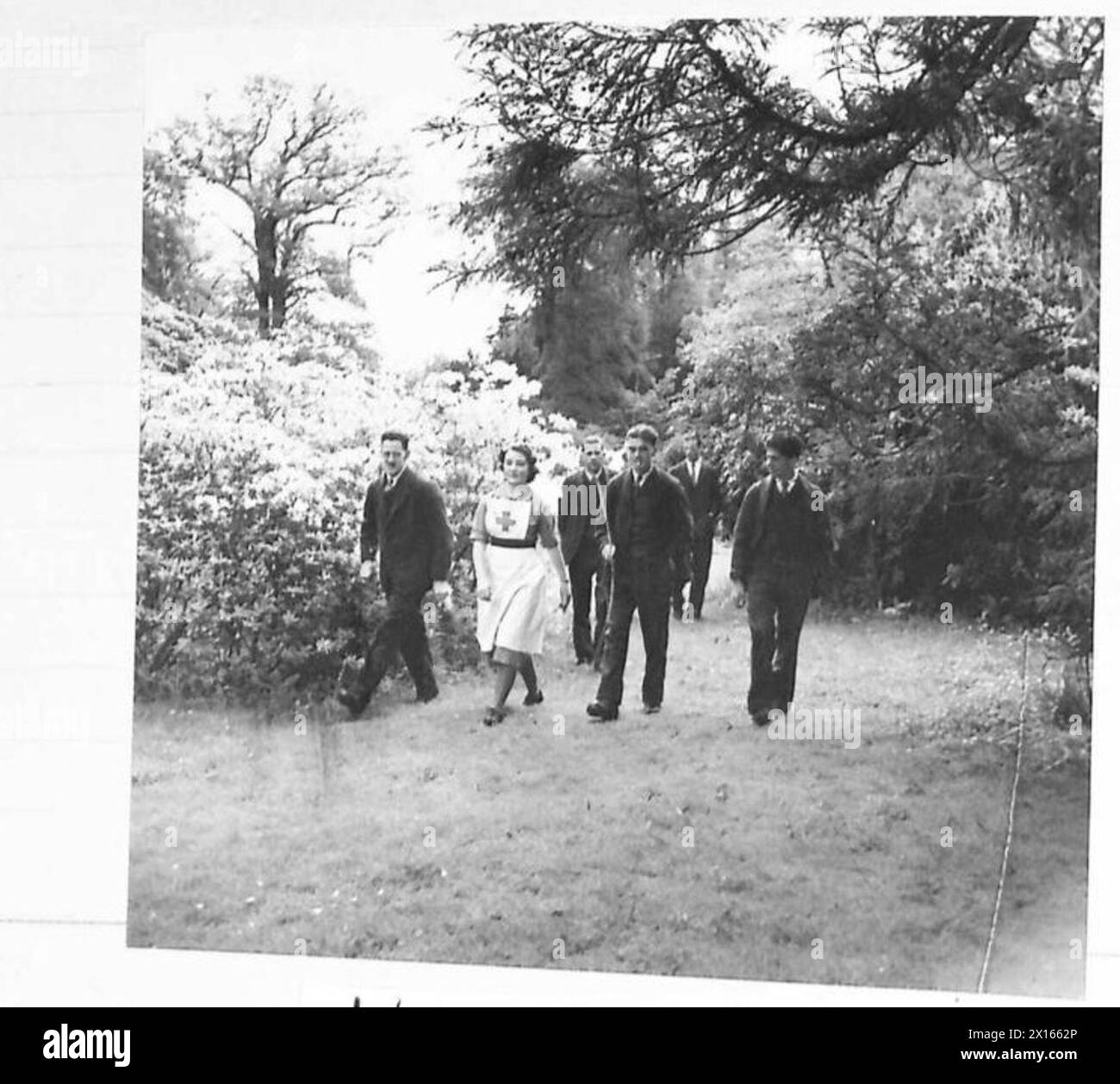 BEAUTIFUL COUNTRY HOUSES AS CONVALESCENT HOMES - Nurses and patients ...