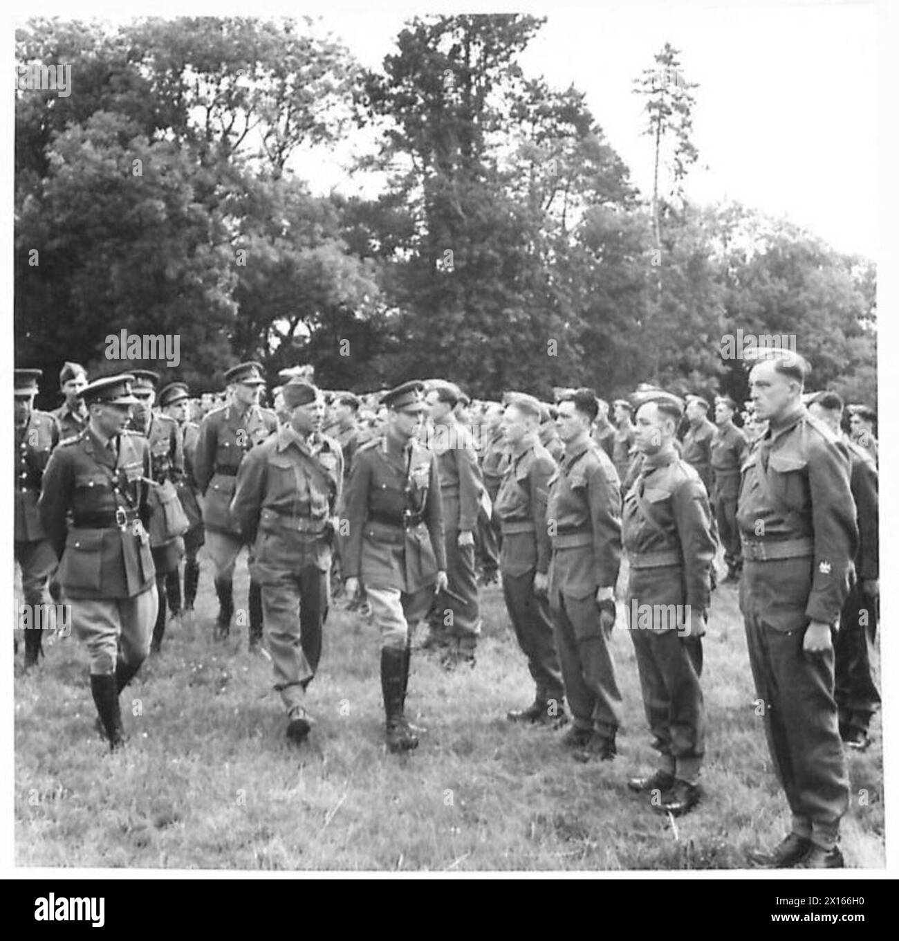 The King inspects the 64th Field Regiment of the Royal Artillery during ...