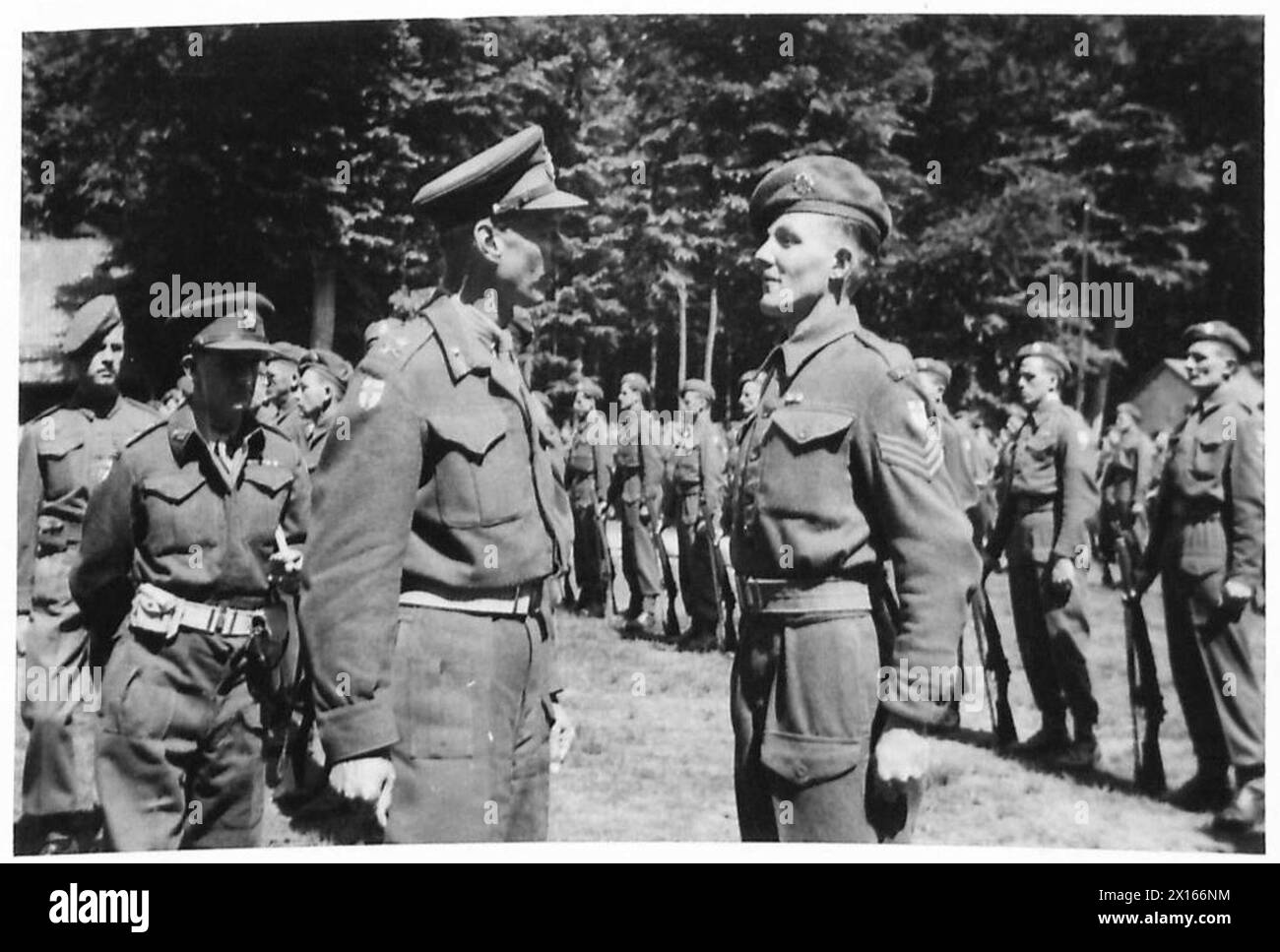 GENERAL DEMPSEY INSPECTS THE R.A.S.C. - Lieutenant General Sir Miles ...