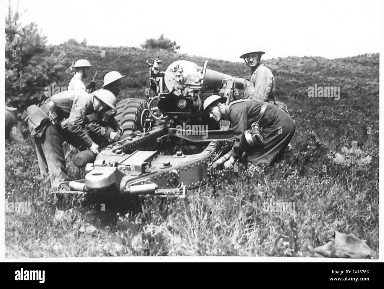 60 pounder gun Cut Out Stock Images & Pictures - Alamy