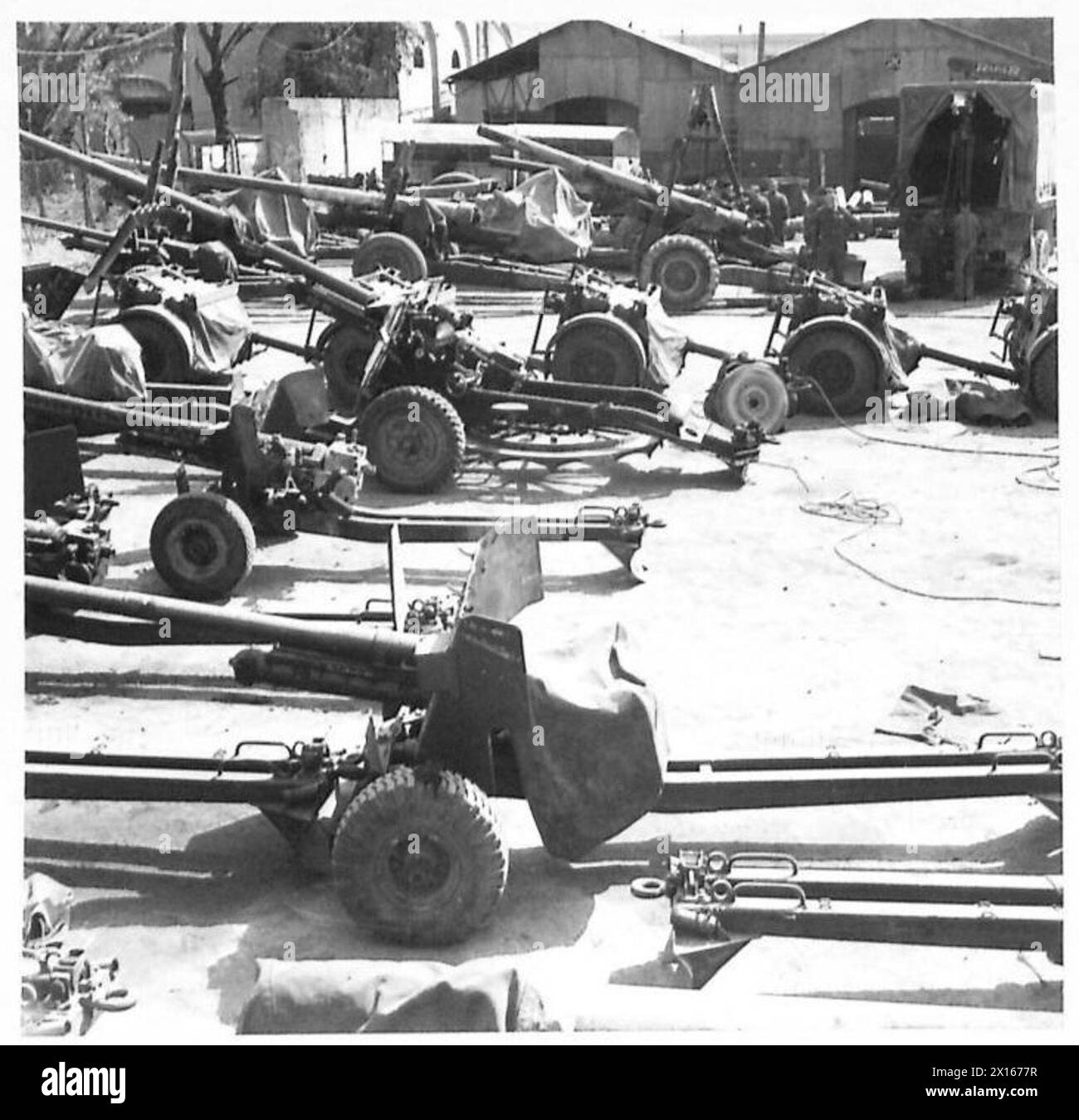 Battlefield repair hi-res stock photography and images - Alamy