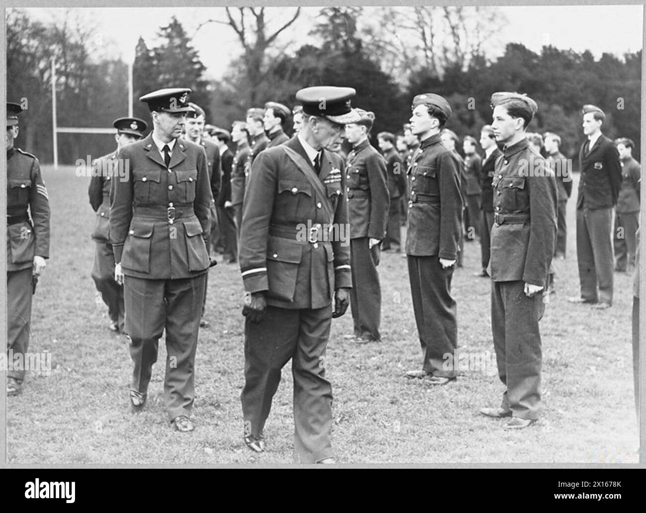 A.T.C. CHIEF AND STOWE SCHOOL CADETS - Air Commodore Chamier ...