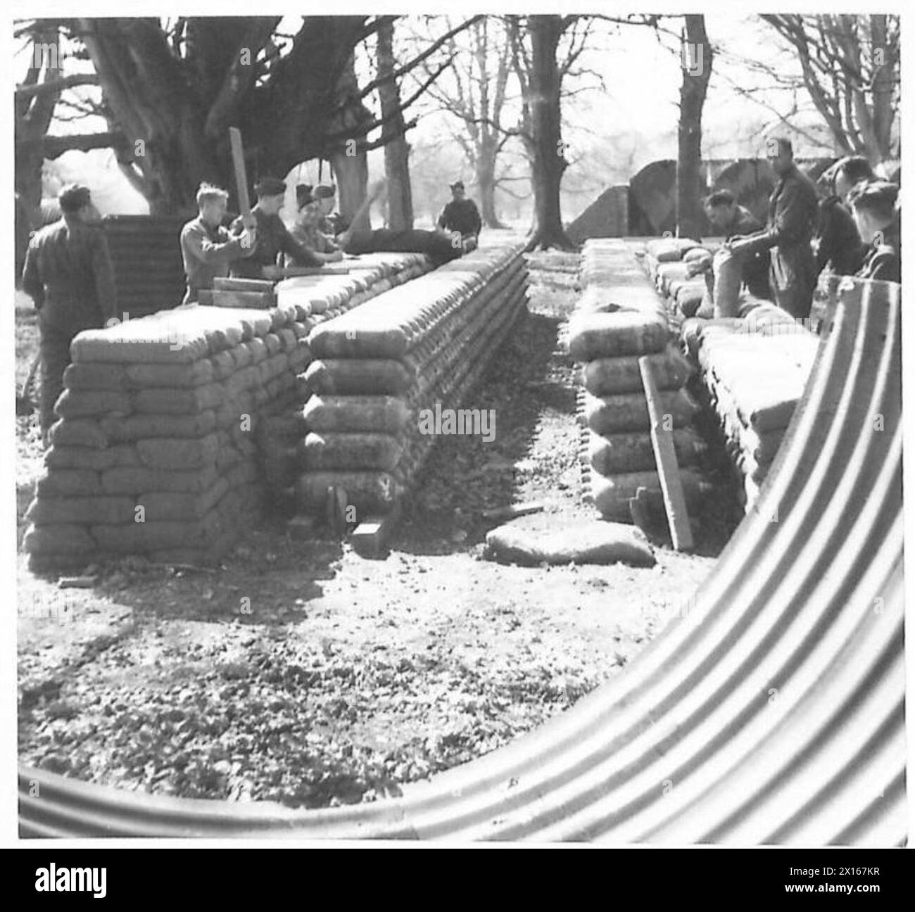 Sandbagging hi-res stock photography and images - Alamy