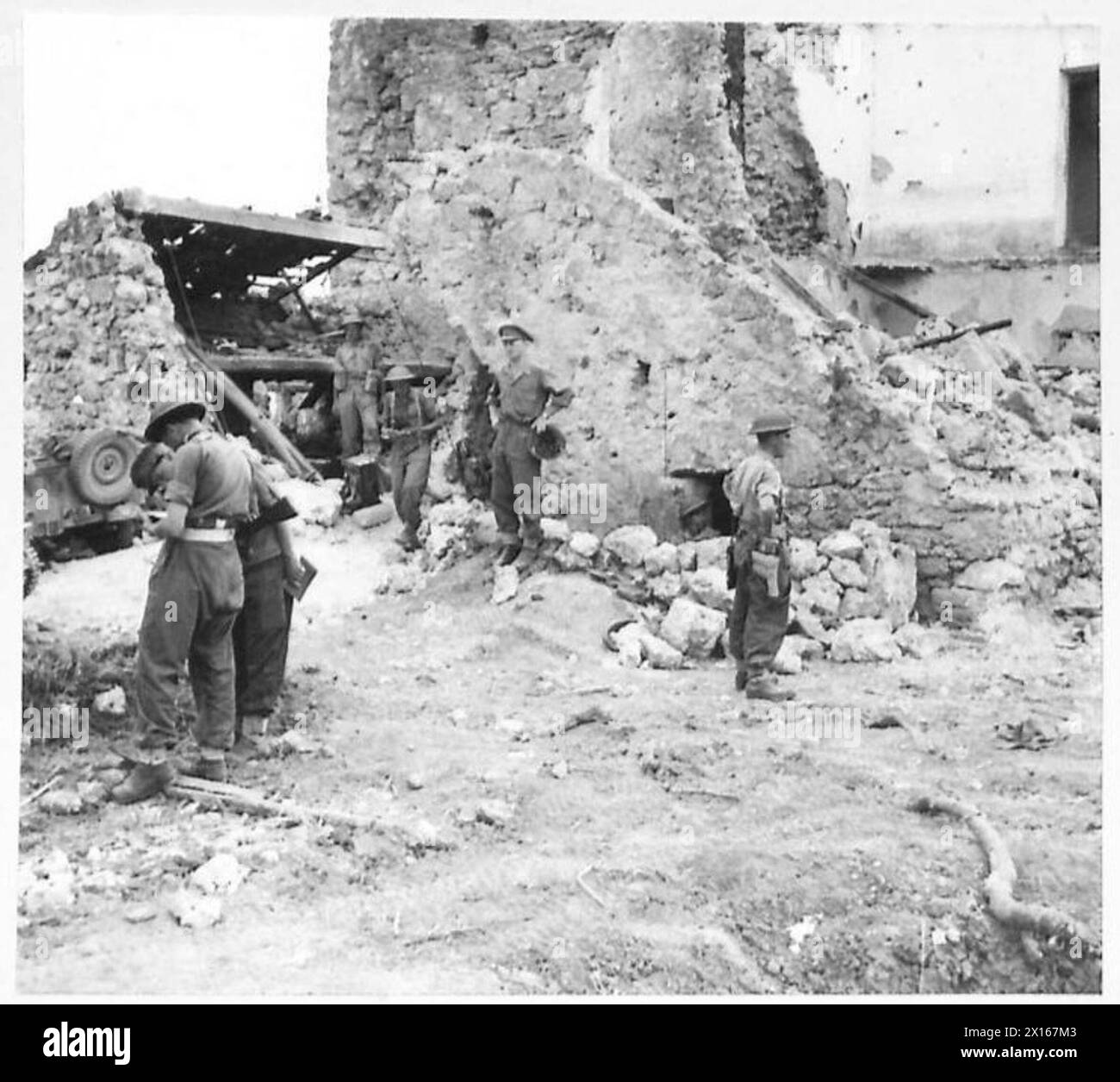 THE BRITISH ARMY IN NORTH AFRICA, SICILY, ITALY, THE BALKANS AND ...