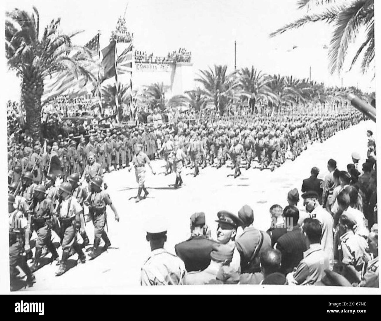 French soldiers march during Black and White Stock Photos & Images - Alamy