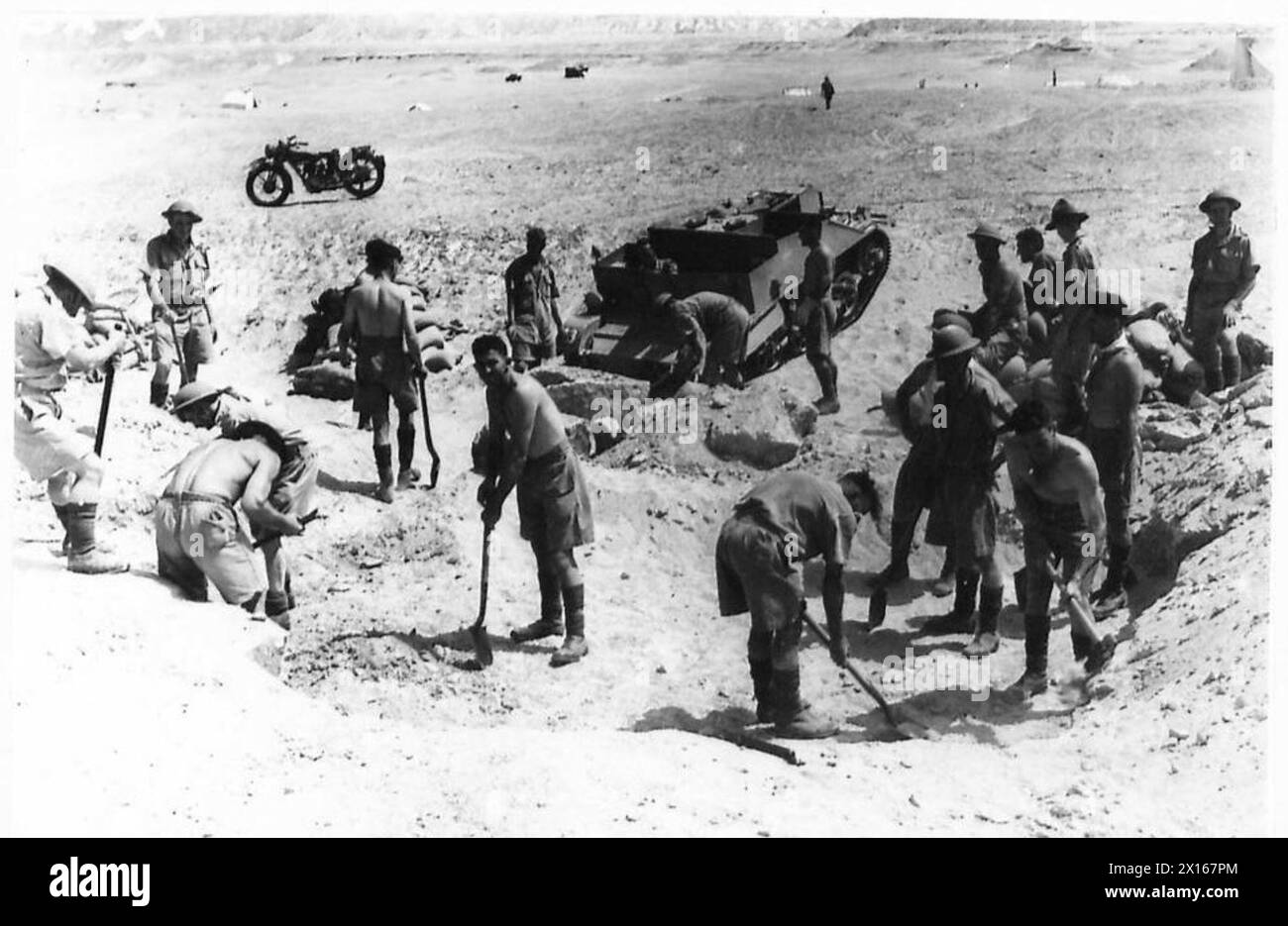 NEW ZEALAND ARTILLERY HAVE BATTLE PRACTICE IN DESERT. - Diggingout new ...