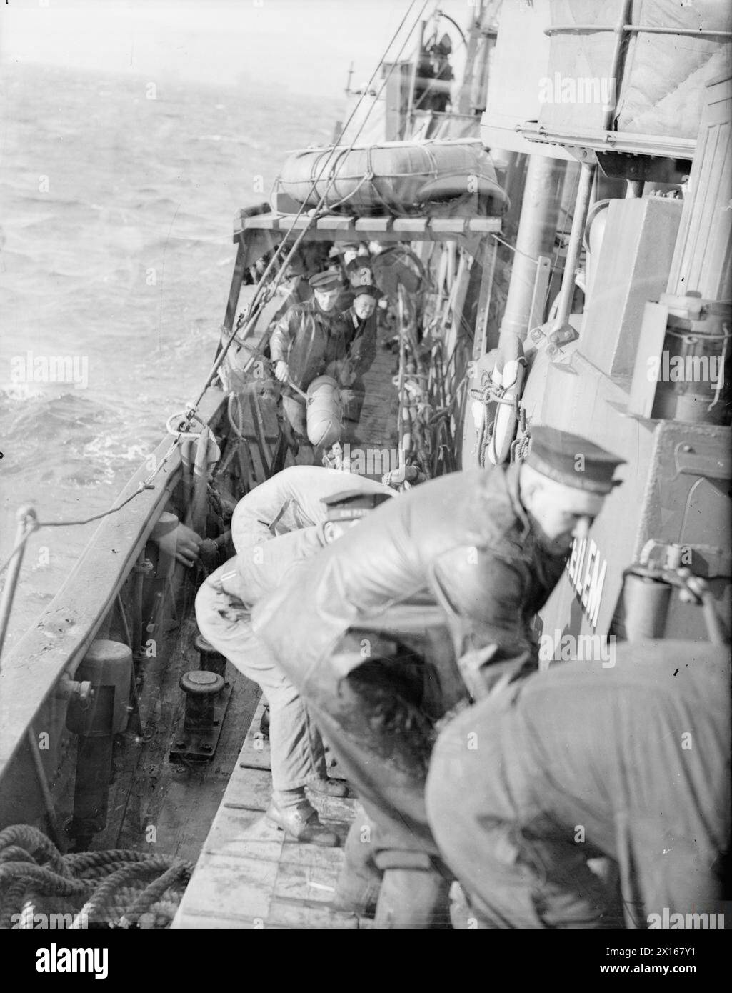 MINESWEEPING IN THE CLYDE. 20 OCTOBER 1941, ON BOARD A MINESWEEPER ...