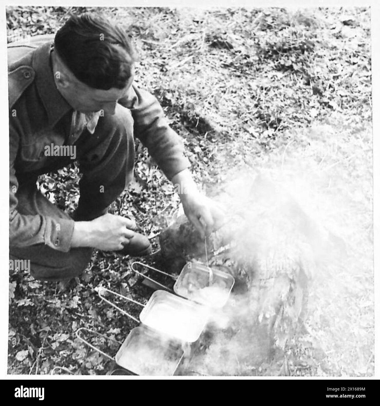FIELD COOKING AT ALDERSHOT TRAINING CENTRE - Different ways and means ...