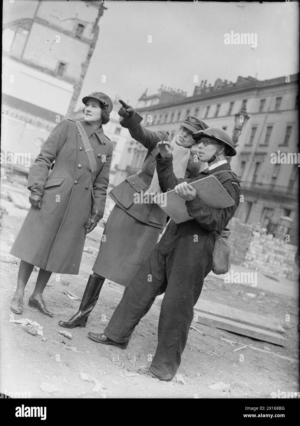 Arp warden 1940 hi-res stock photography and images - Alamy