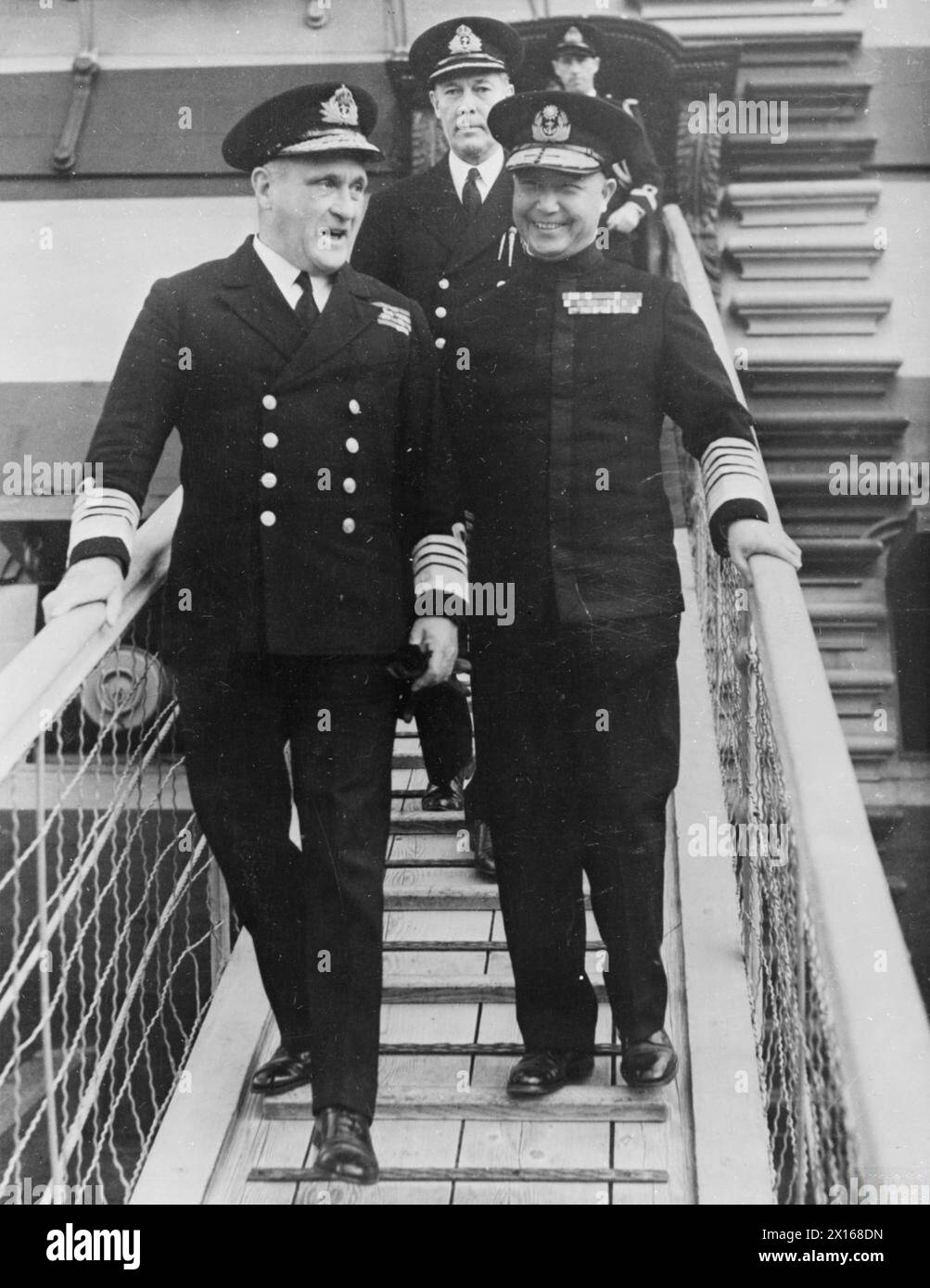 COMMANDER IN CHIEF OF THE CHINESE NAVY VISITS PORTSMOUTH. AUGUST 1945 ...